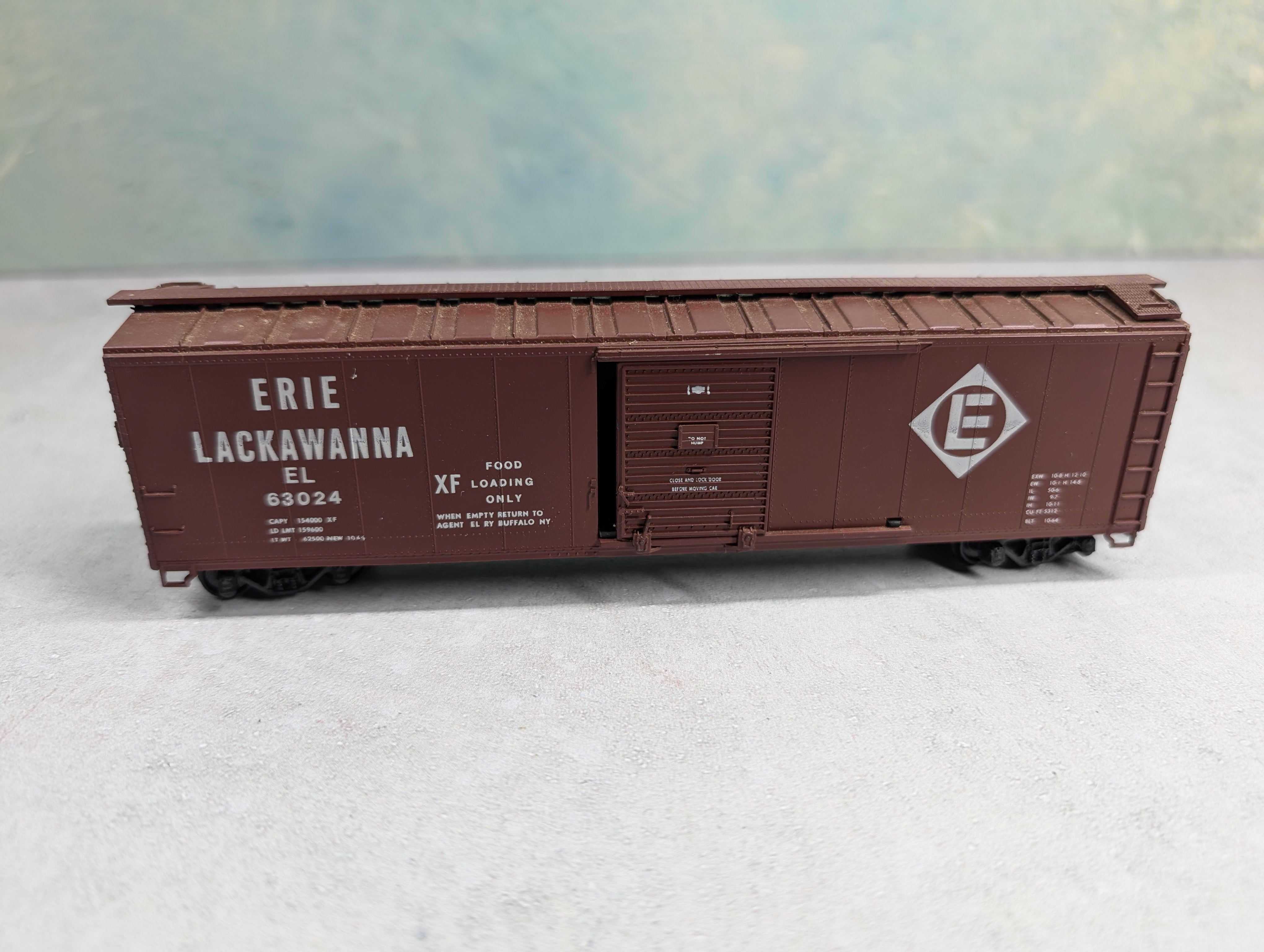 USED Athearn HO Scale 50' Box Car Erie Lackawanna EL #63024
