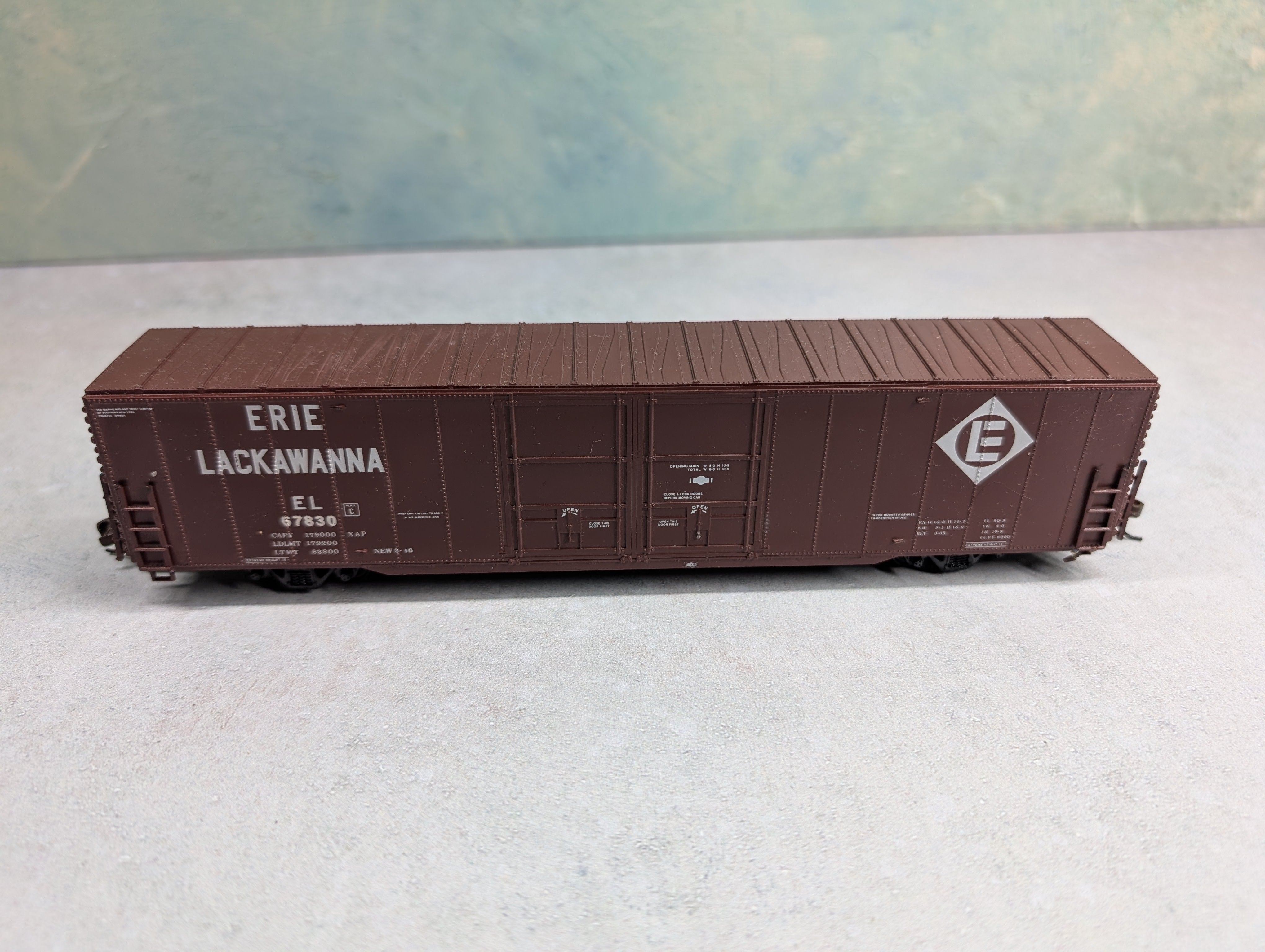 USED HO Scale 60' Box Car Erie Lackawanna EL #67830
