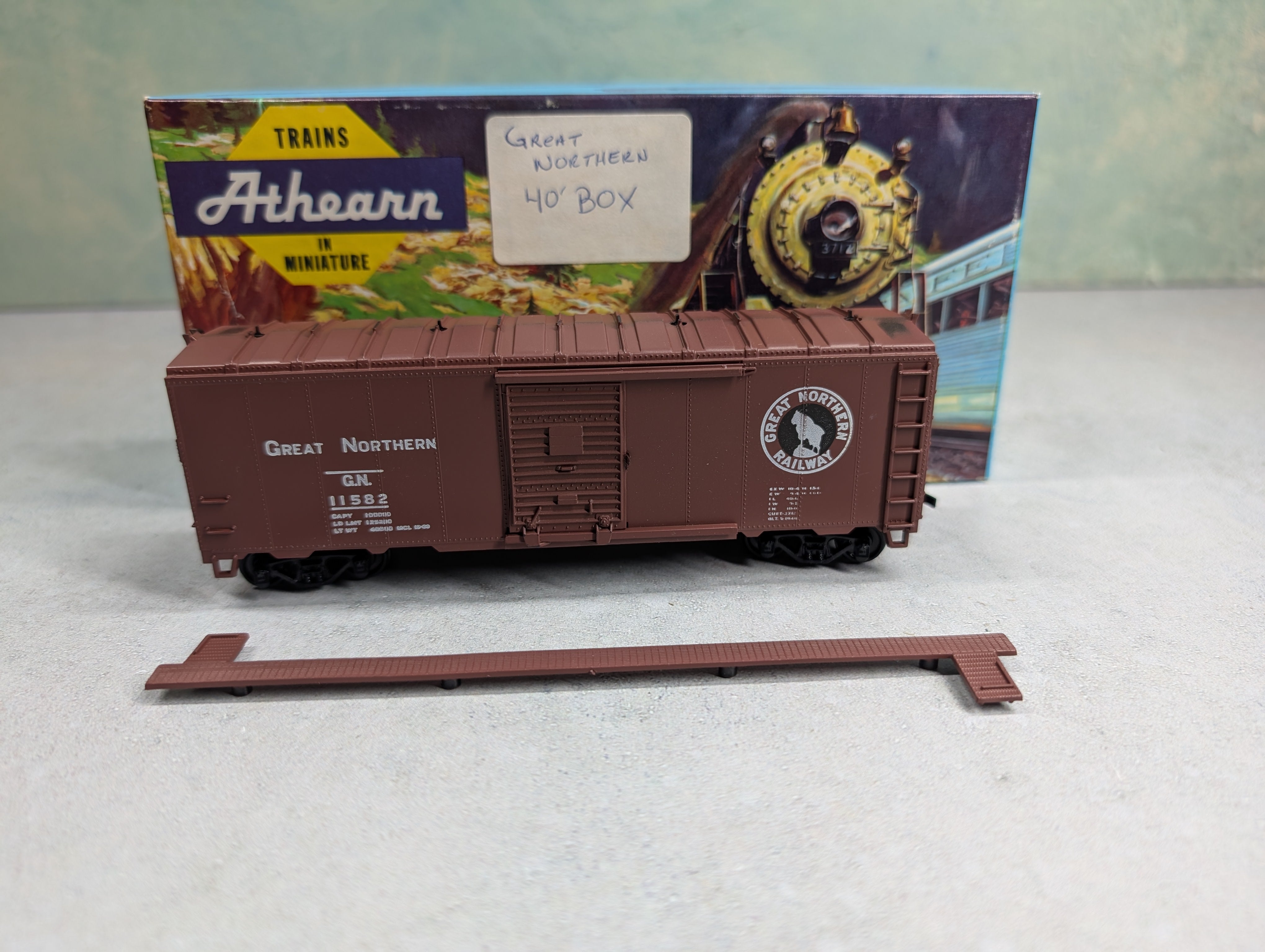 USED Athearn HO Scale 40' Box Car Great Northern GN #11582