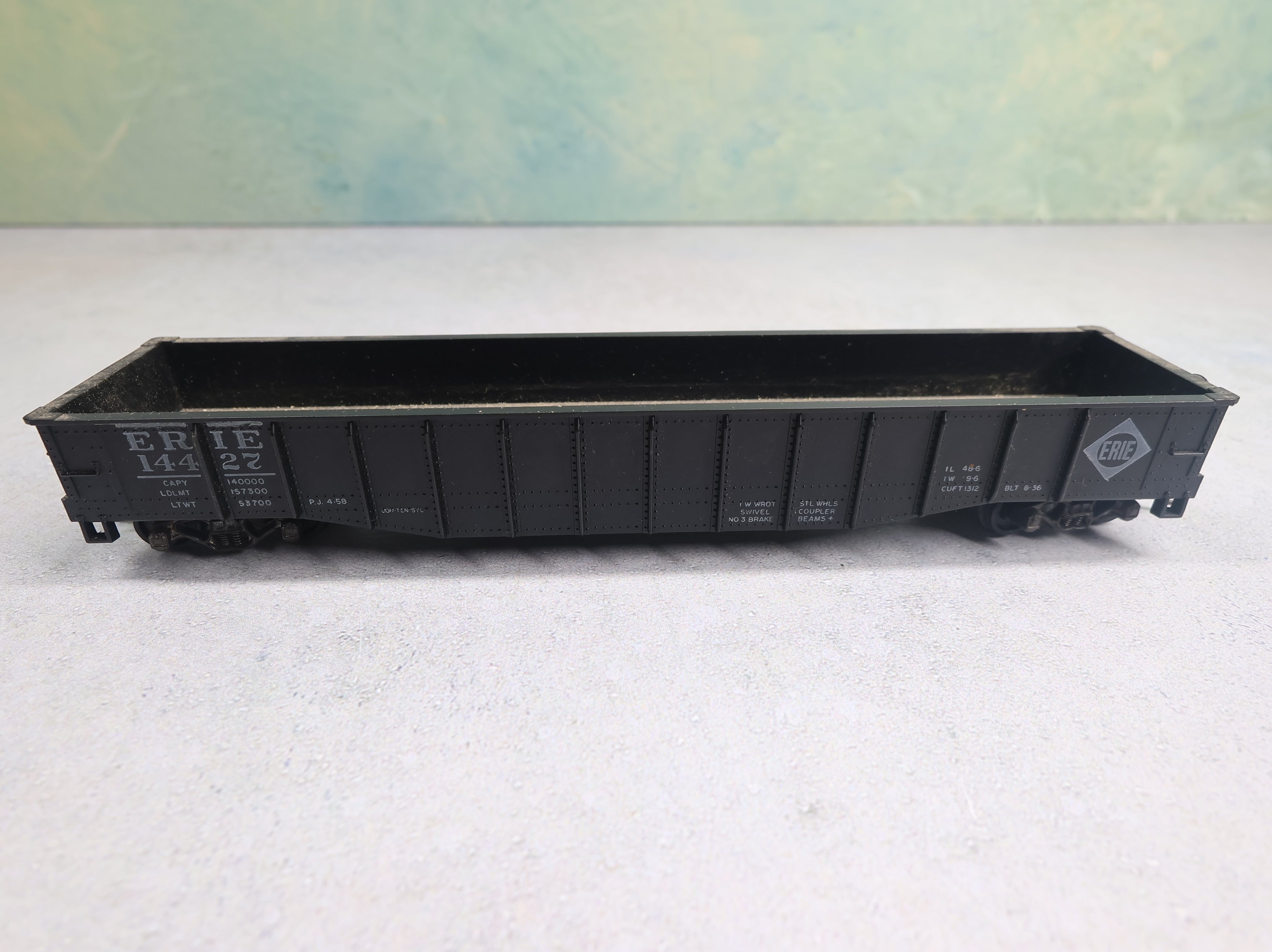 USED Athearn HO Scale 50' Gondola Erie #14427