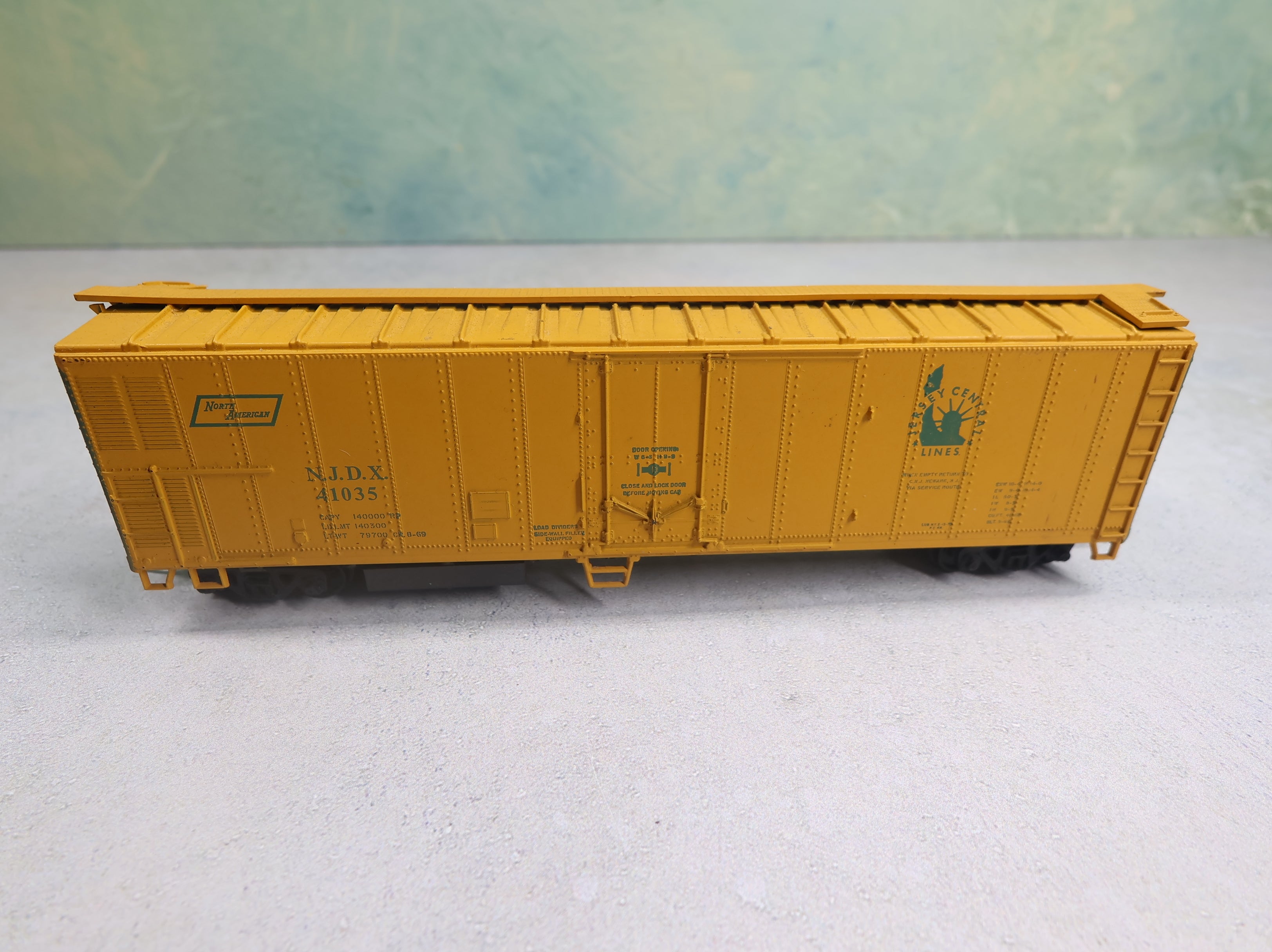 USED Athearn HO Scale 50' Box Car Jersey Central NJDX #41035