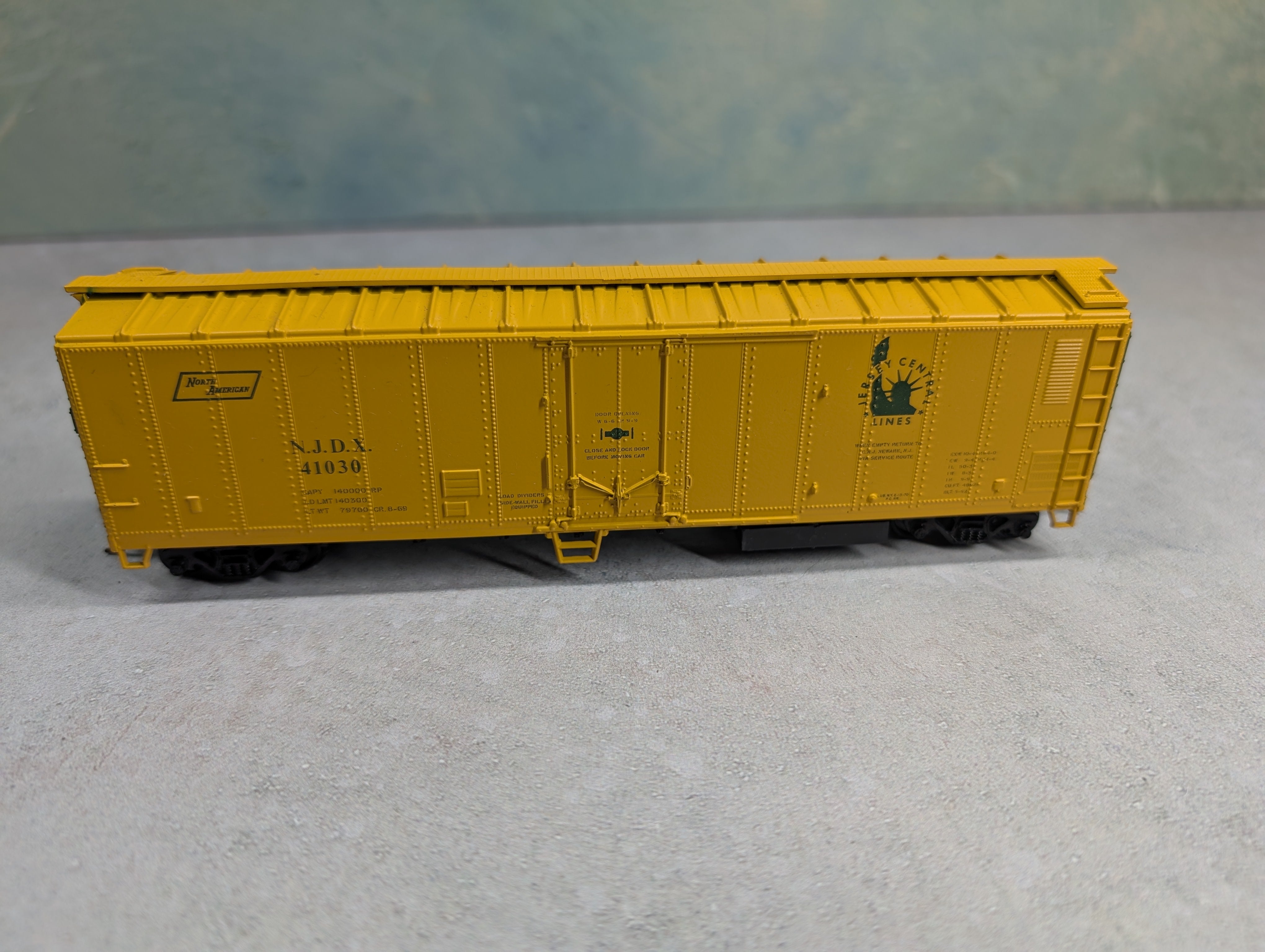 USED Athearn HO Scale 50' Box Car Jersey Central NJDX #41030