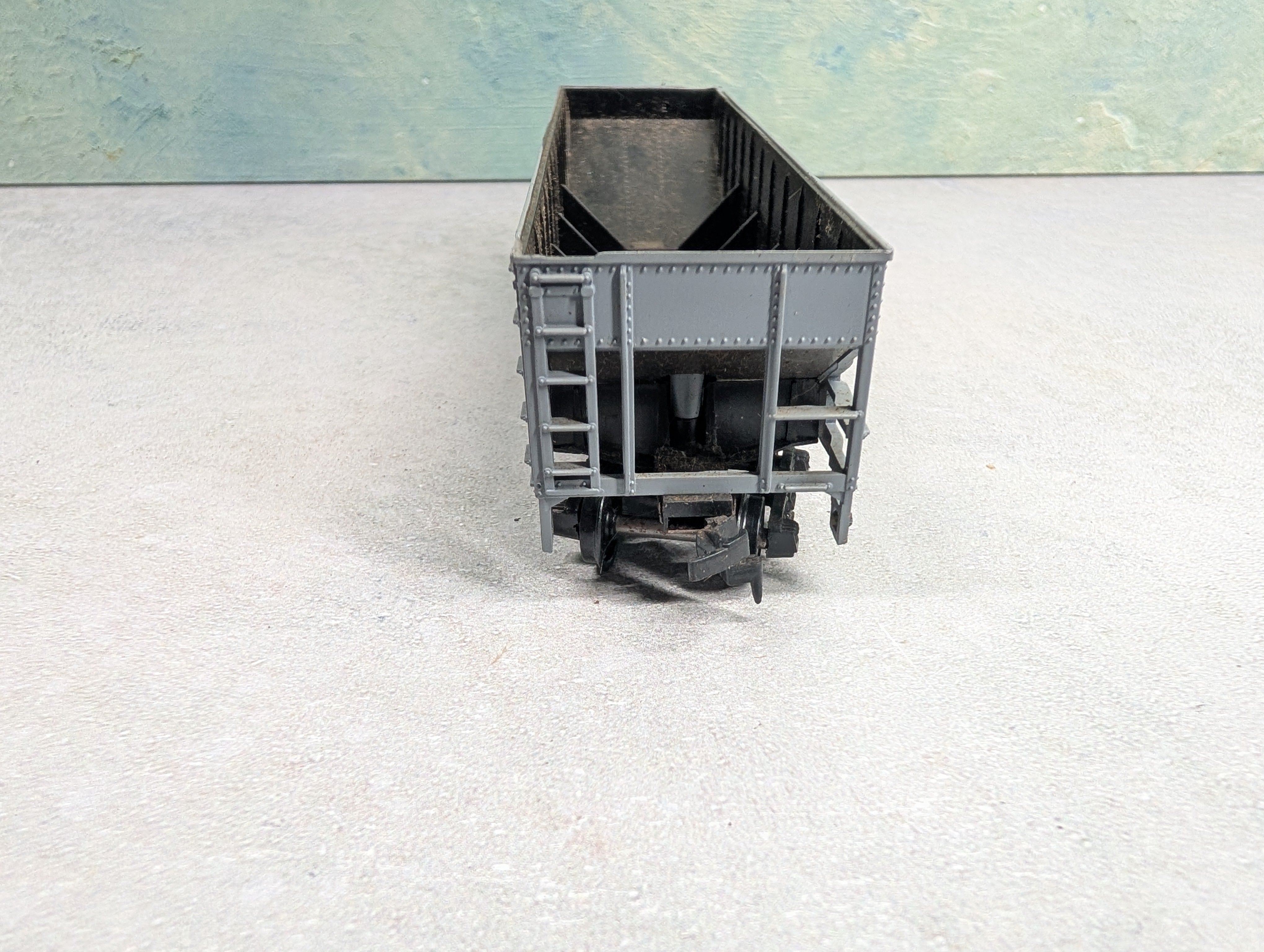 USED Athearn 1757 HO Scale Operating Quad Hopper Western Maryland KIT