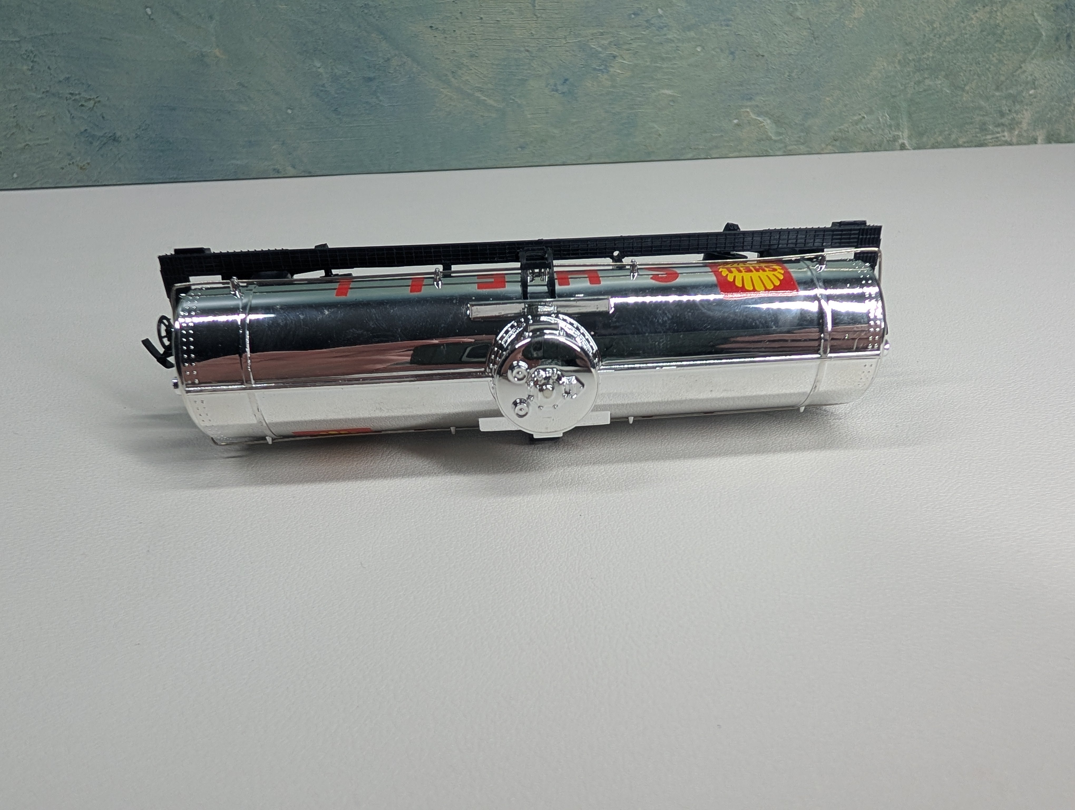 USED Tyco HO Scale Tank Car Shell Shiny Silver