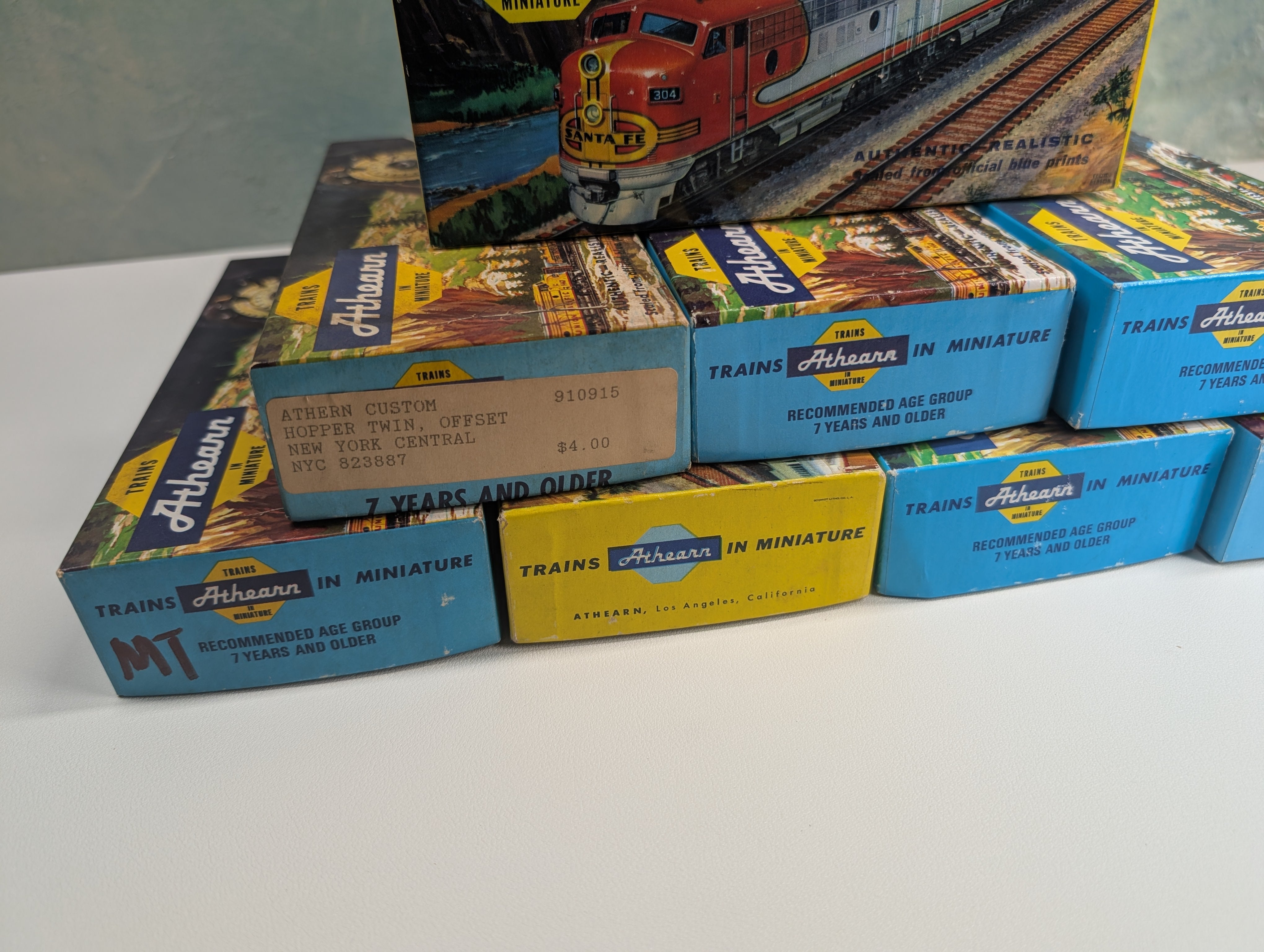 USED Athearn HO Scale Empty Boxes for Storage (8 pcs)
