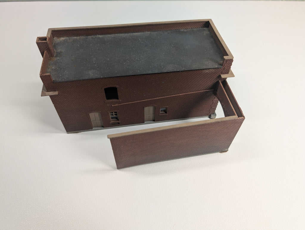 USED HO Scale Coal Coke Warehouse, Brick Building, Small Warehouse