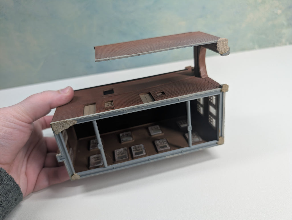 USED HO Scale Coal Coke Warehouse, Brick Building, Small Warehouse