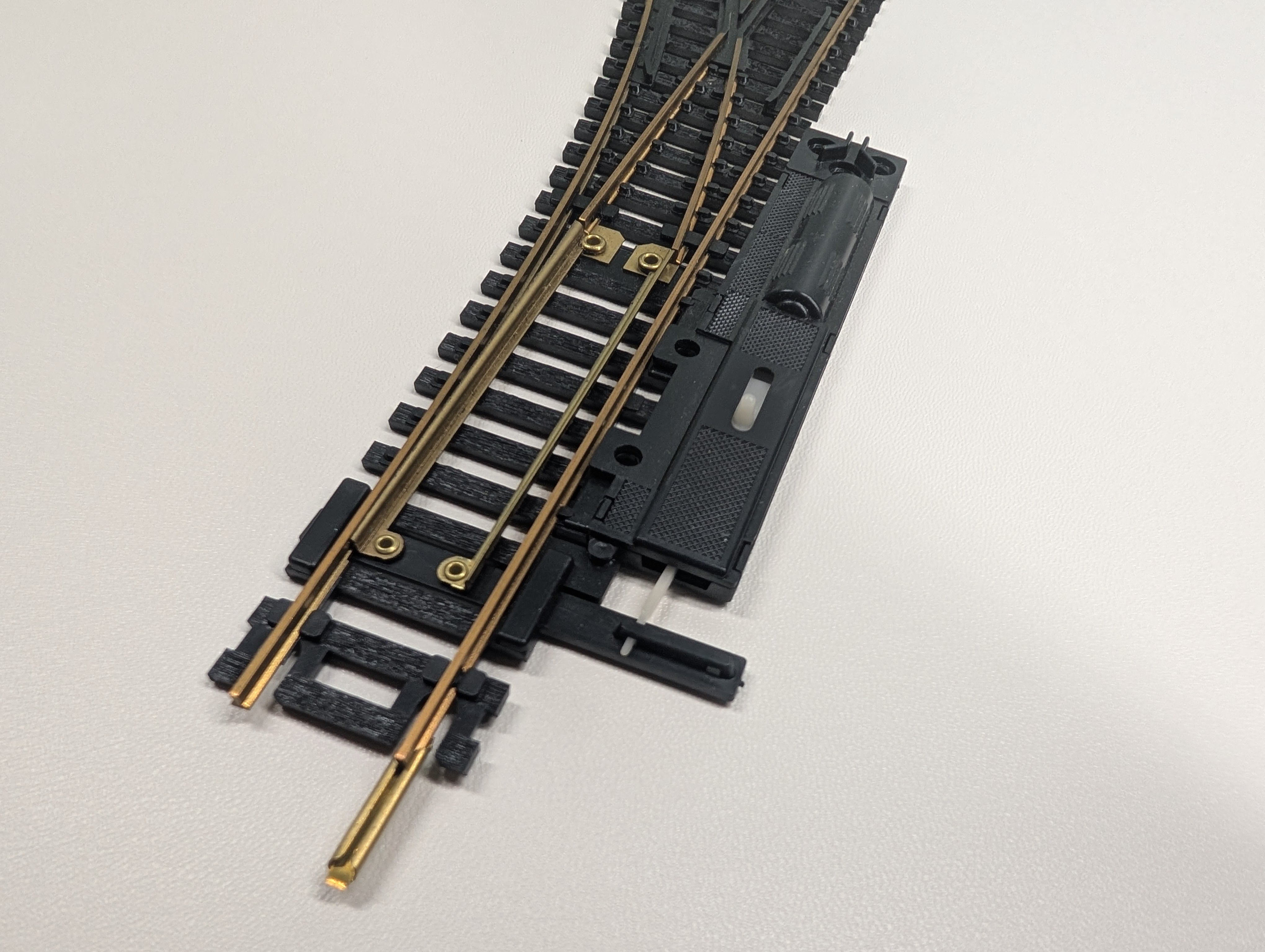 USED Atlas HO Scale Manual Snap Switch Left Turnout Code 100 Brass Tra