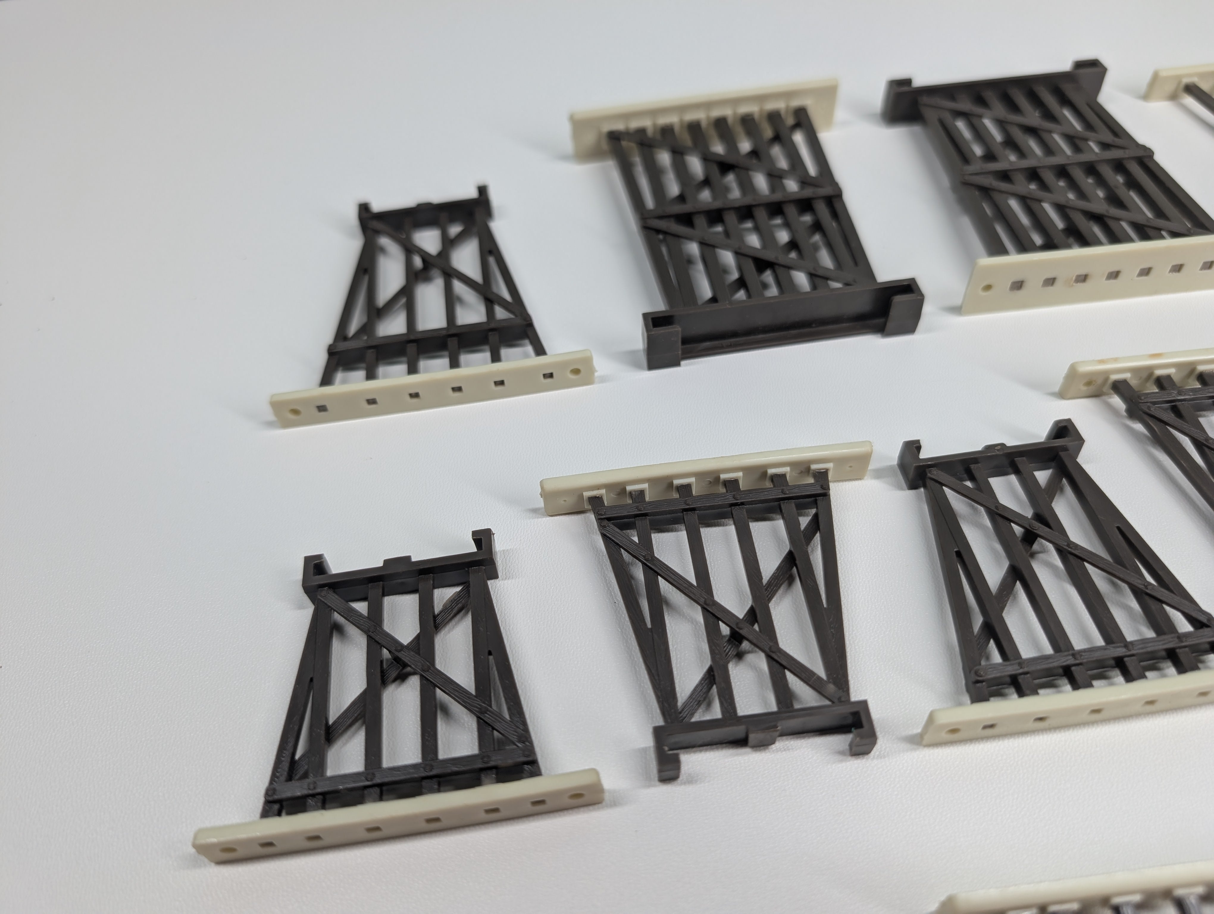 USED HO Scale Various Trestles (14 pcs)