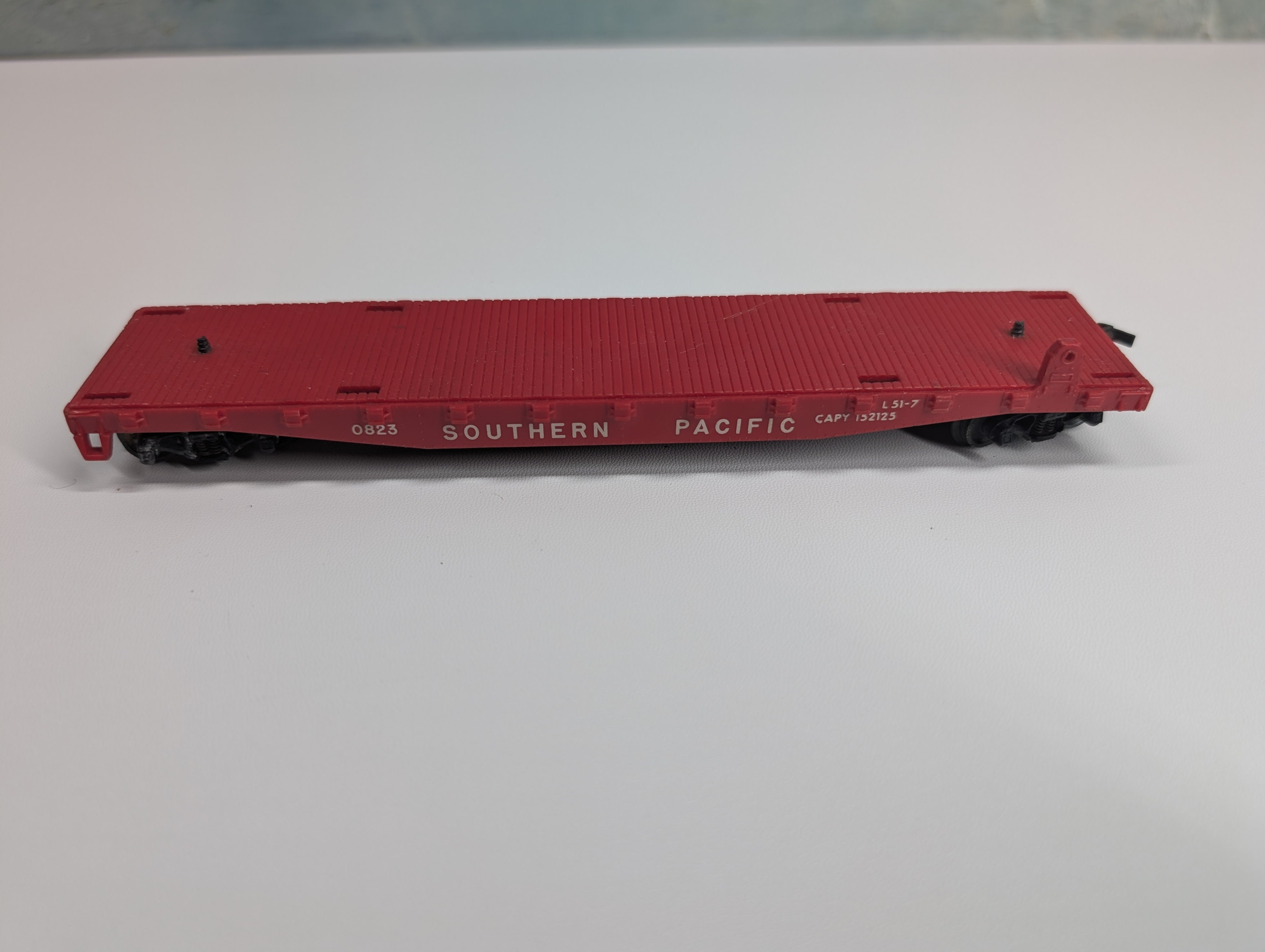 USED Lionel HO Scale 50' Flat Car Southern Pacific SP #0823