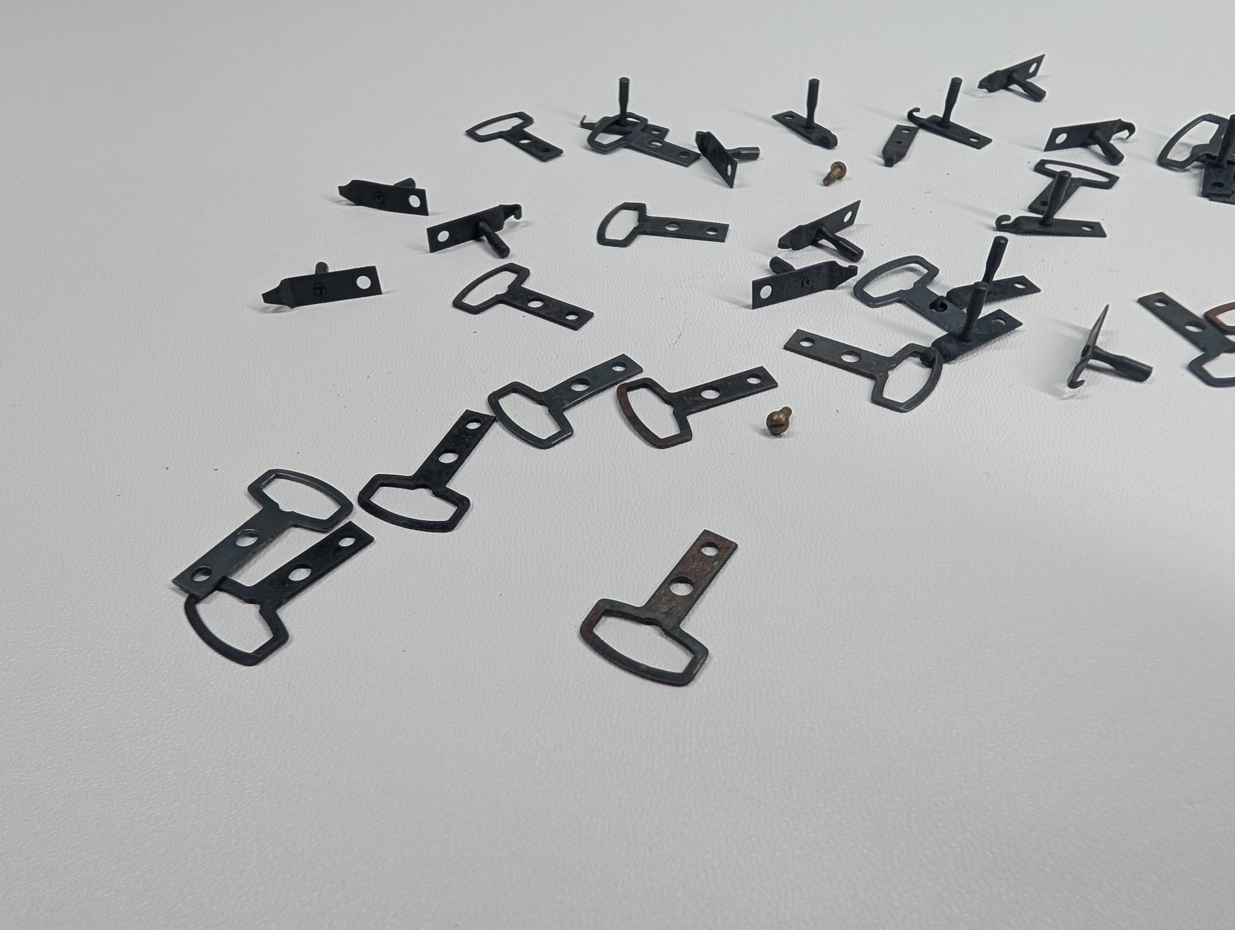 USED HO Scale Lot of Euro Type Couplers & Parts, Hook & Loop, Metal