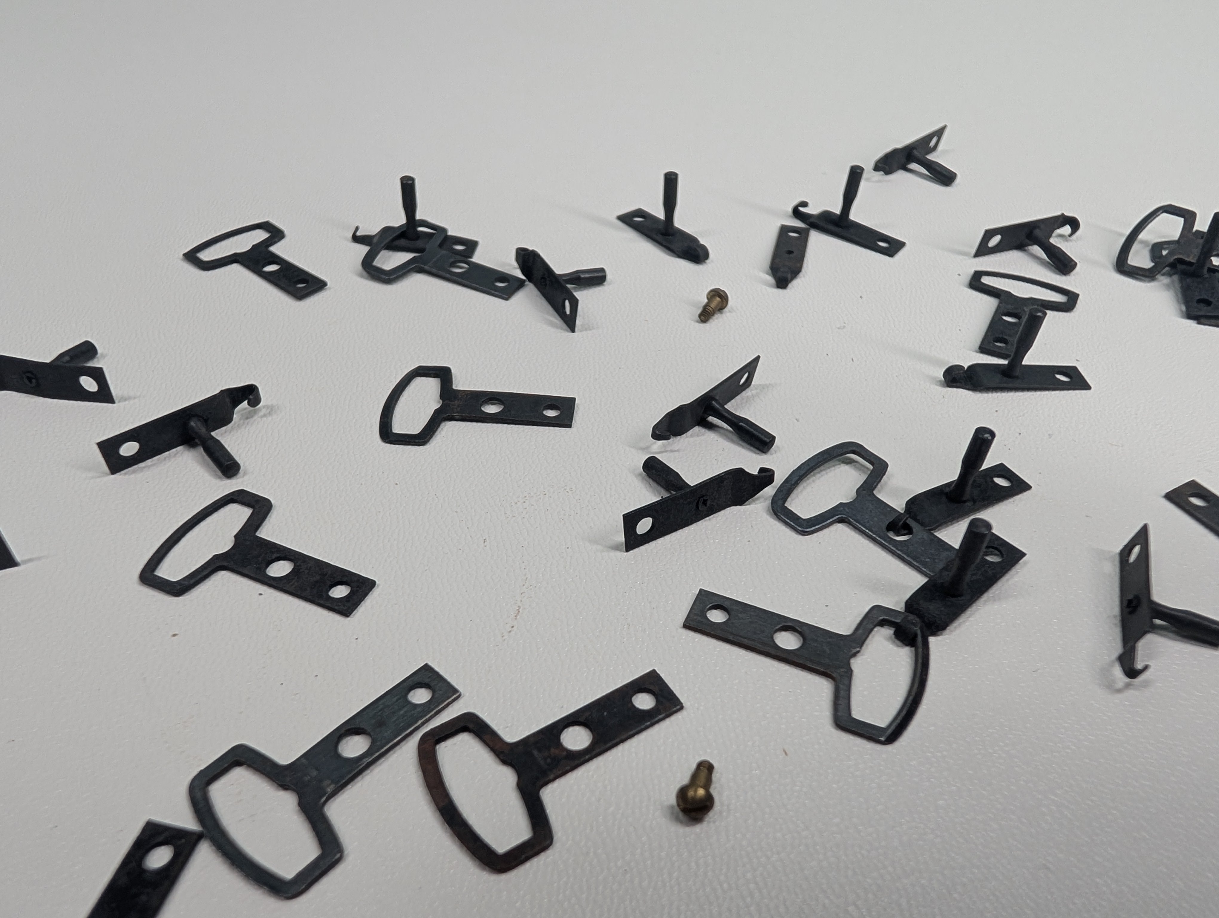 USED HO Scale Lot of Euro Type Couplers & Parts, Hook & Loop, Metal