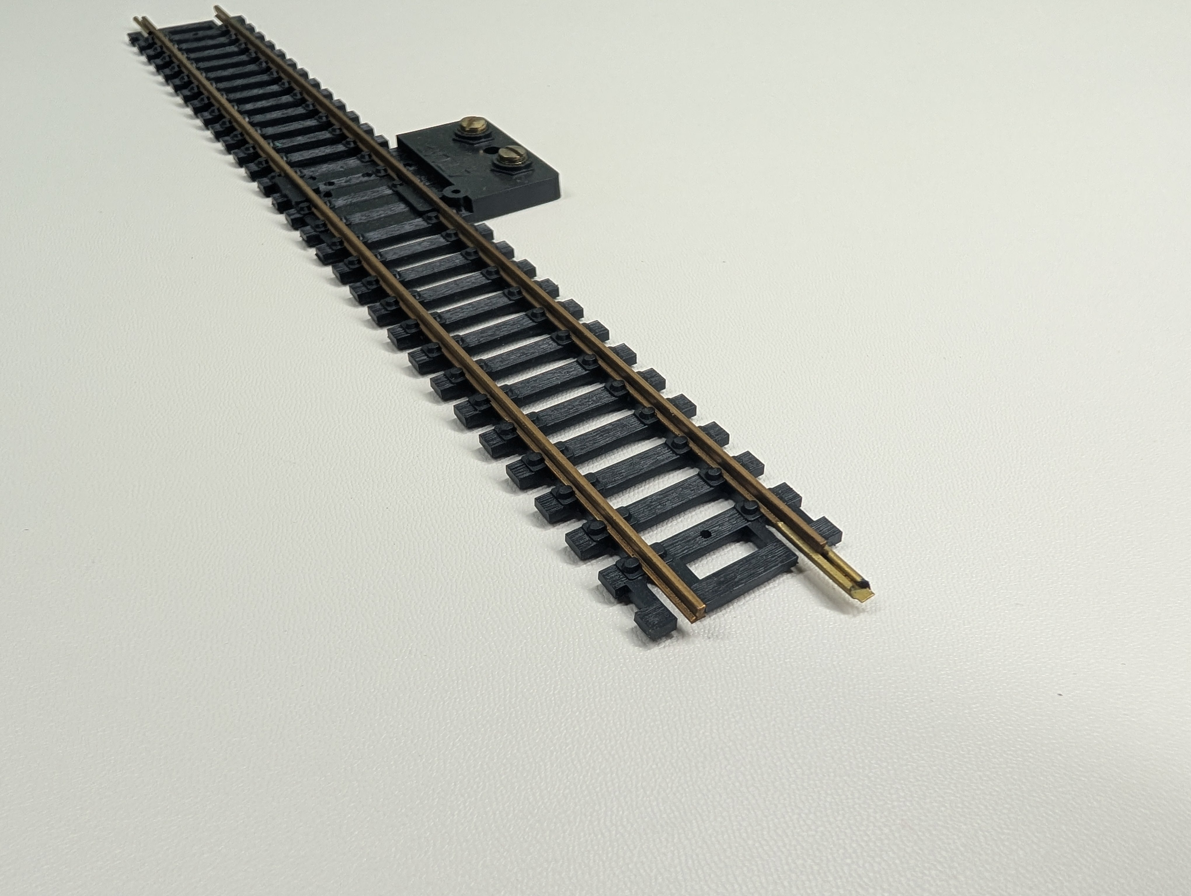 USED Atlas 40 HO Scale 9" Straight Terminal Code 100 Brass Track