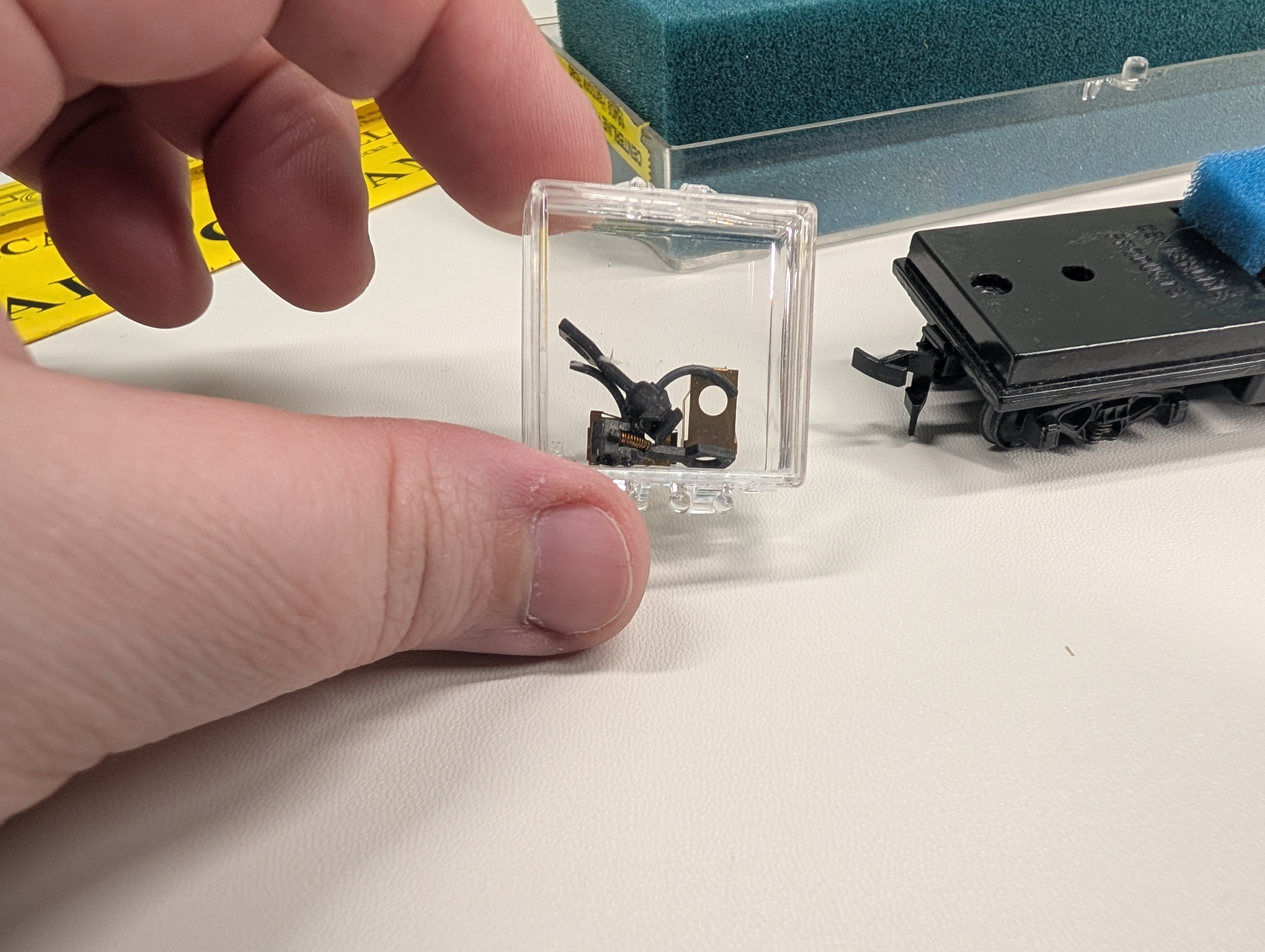 USED Centerline Products D32 HO Scale Track Rail Cleaner w/ Kadee Truc