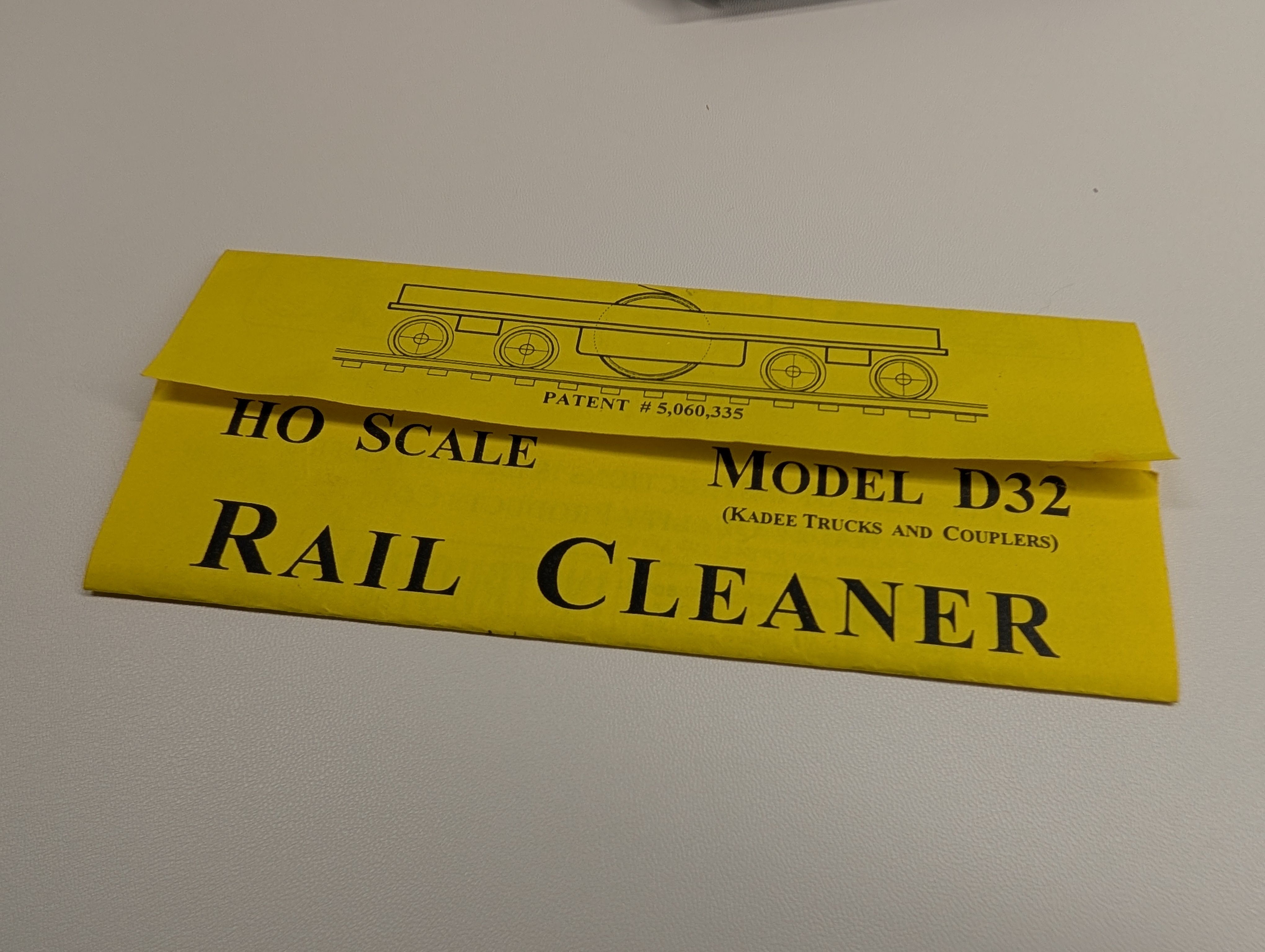 USED Centerline Products D32 HO Scale Track Rail Cleaner w/ Kadee Truc