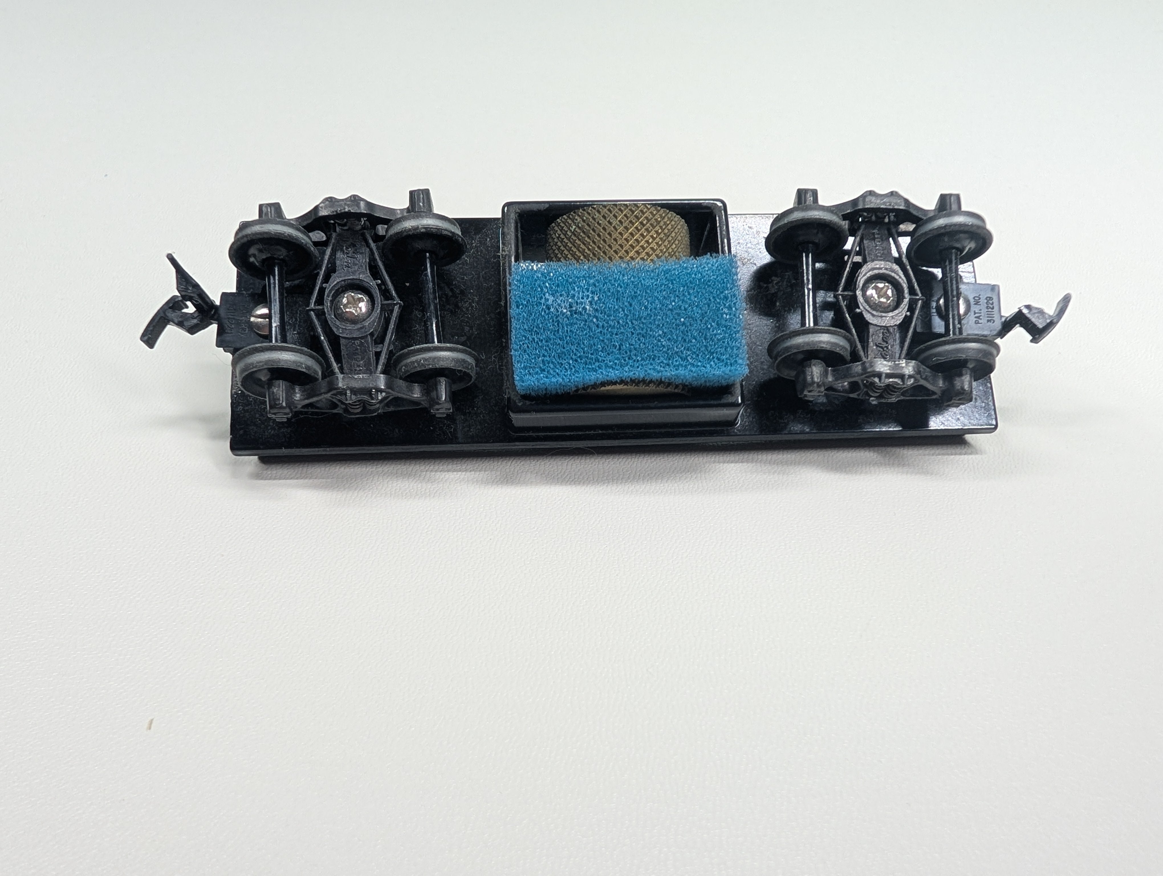 USED Centerline Products D32 HO Scale Track Rail Cleaner w/ Kadee Truc