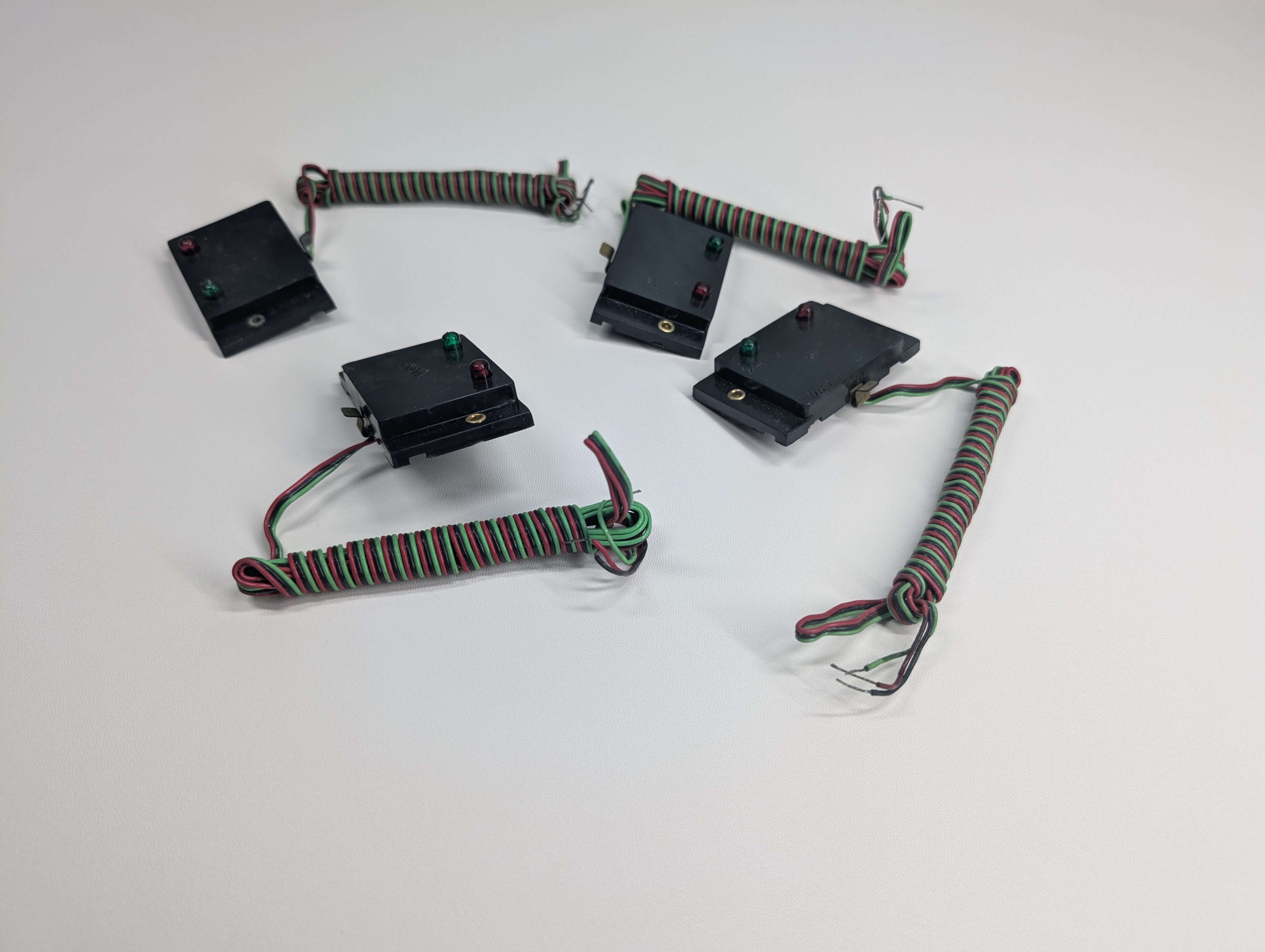 USED MULTI Scale Green & Red Button Turnout Switch Controllers w/ Wire