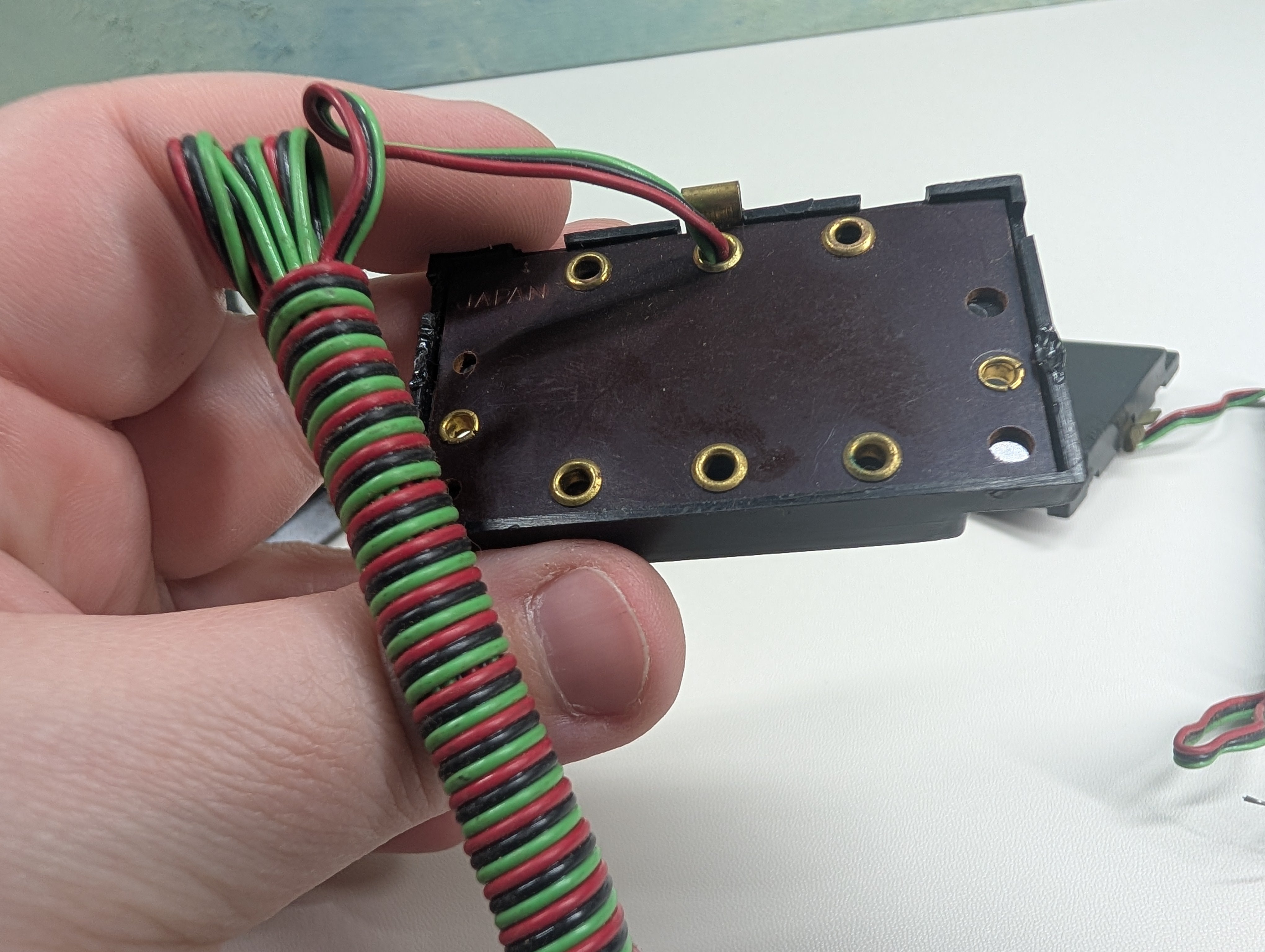 USED MULTI Scale Green & Red Button Turnout Switch Controllers w/ Wire