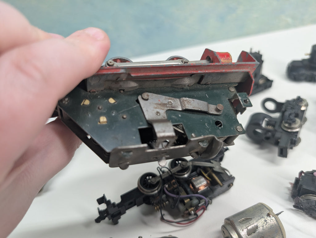 USED HO Scale Lot of Untested Locomotive Motors, Wheels, Parts & More