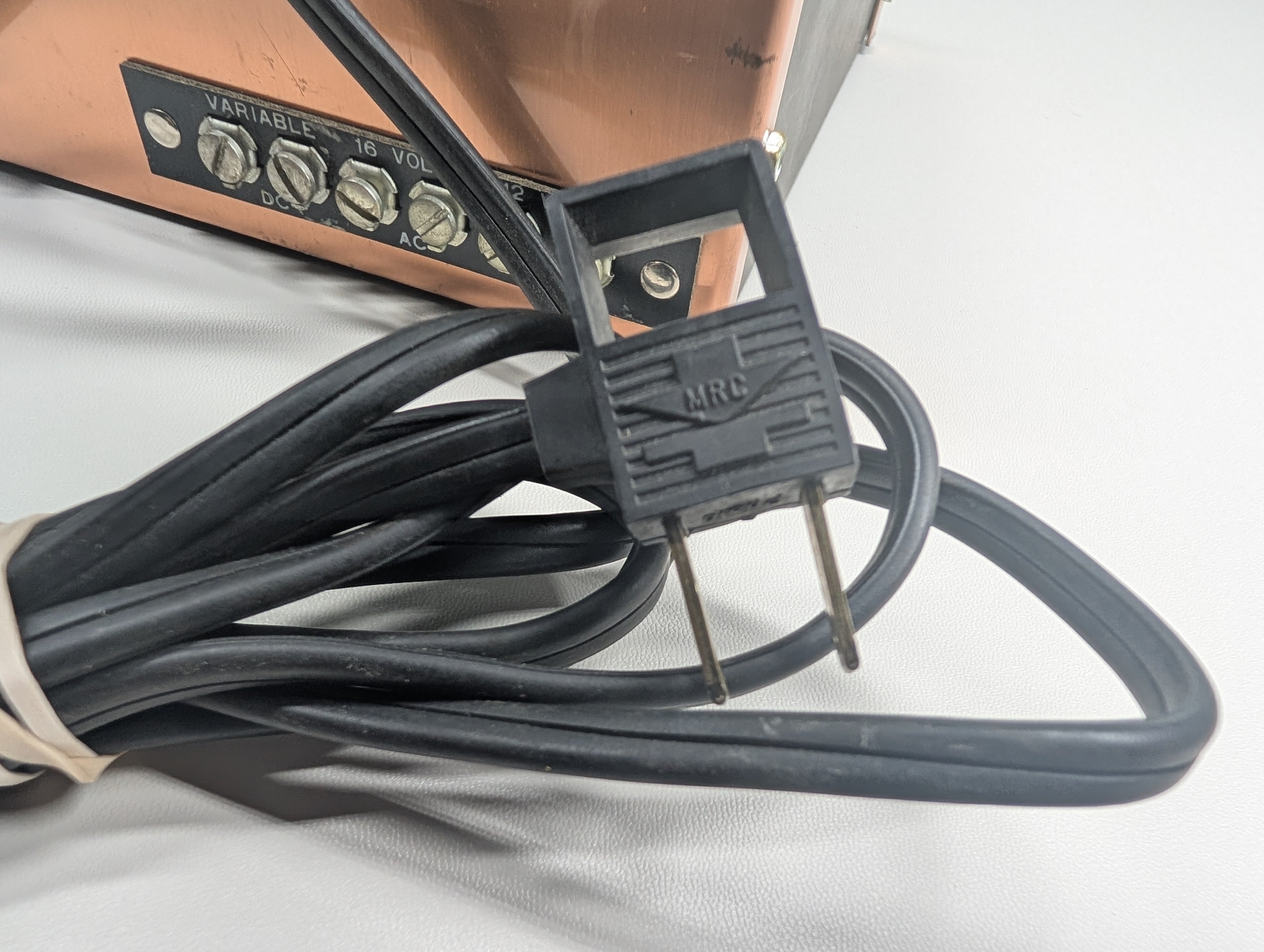 USED MRC MULTI Scale Model 500 Throttlepack, HO & N Transformer Tested