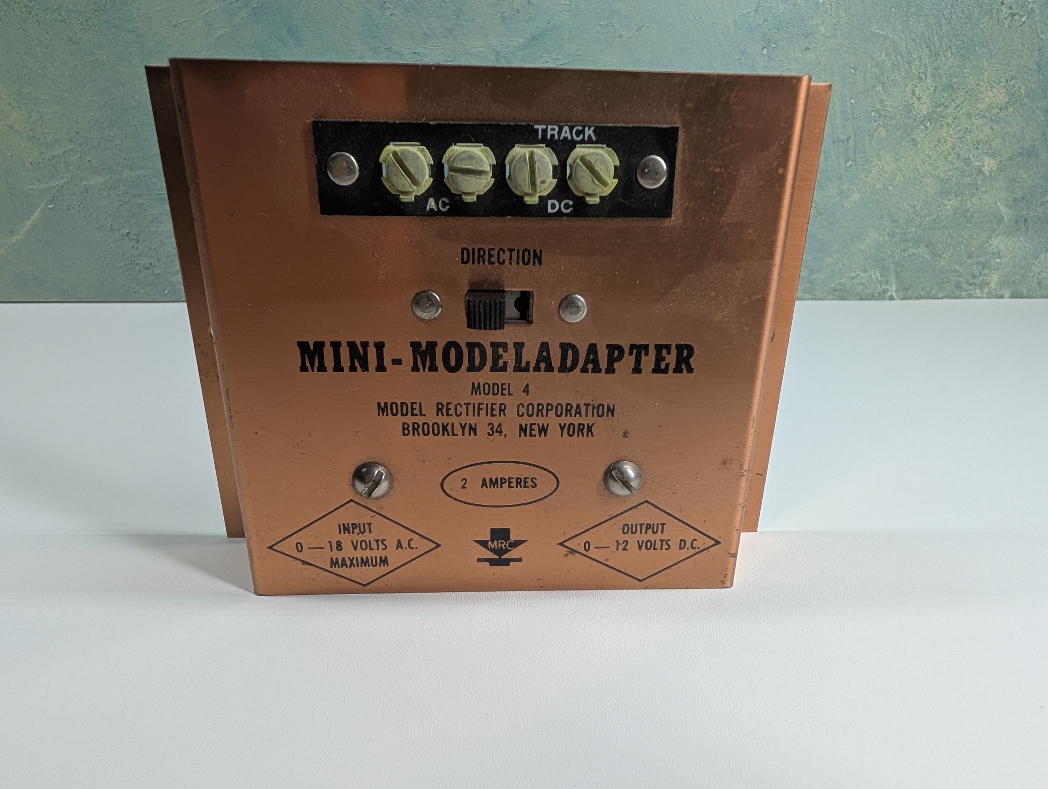 USED MRC HO Scale Mini-Model Adapter (Converts AC Transformer to DC) U
