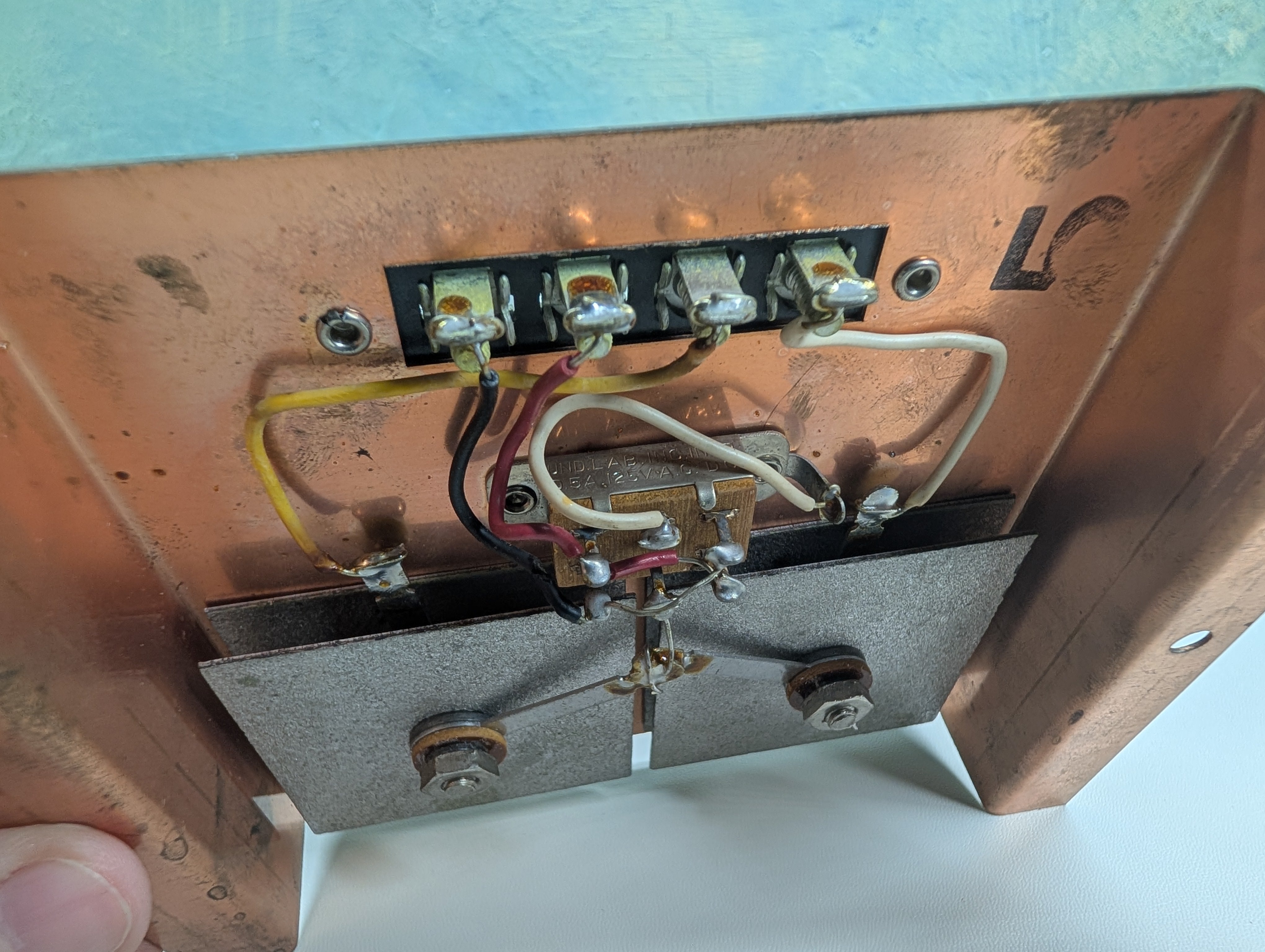 USED MRC HO Scale Mini-Model Adapter (Converts AC Transformer to DC) U