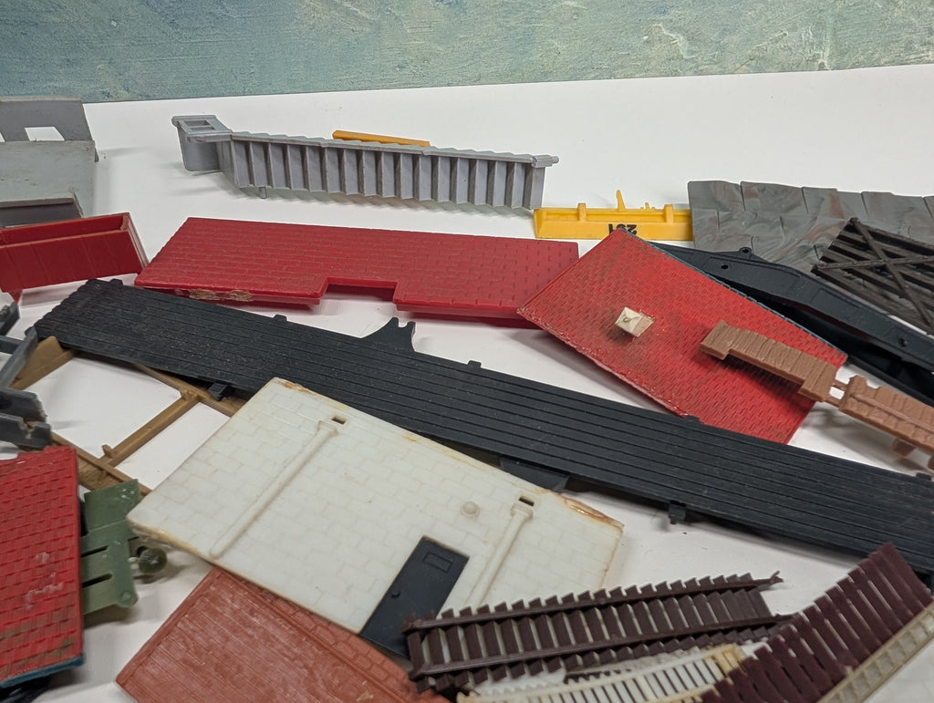 USED HO Scale Large Lot of Model Train Building Parts & Details for Sc