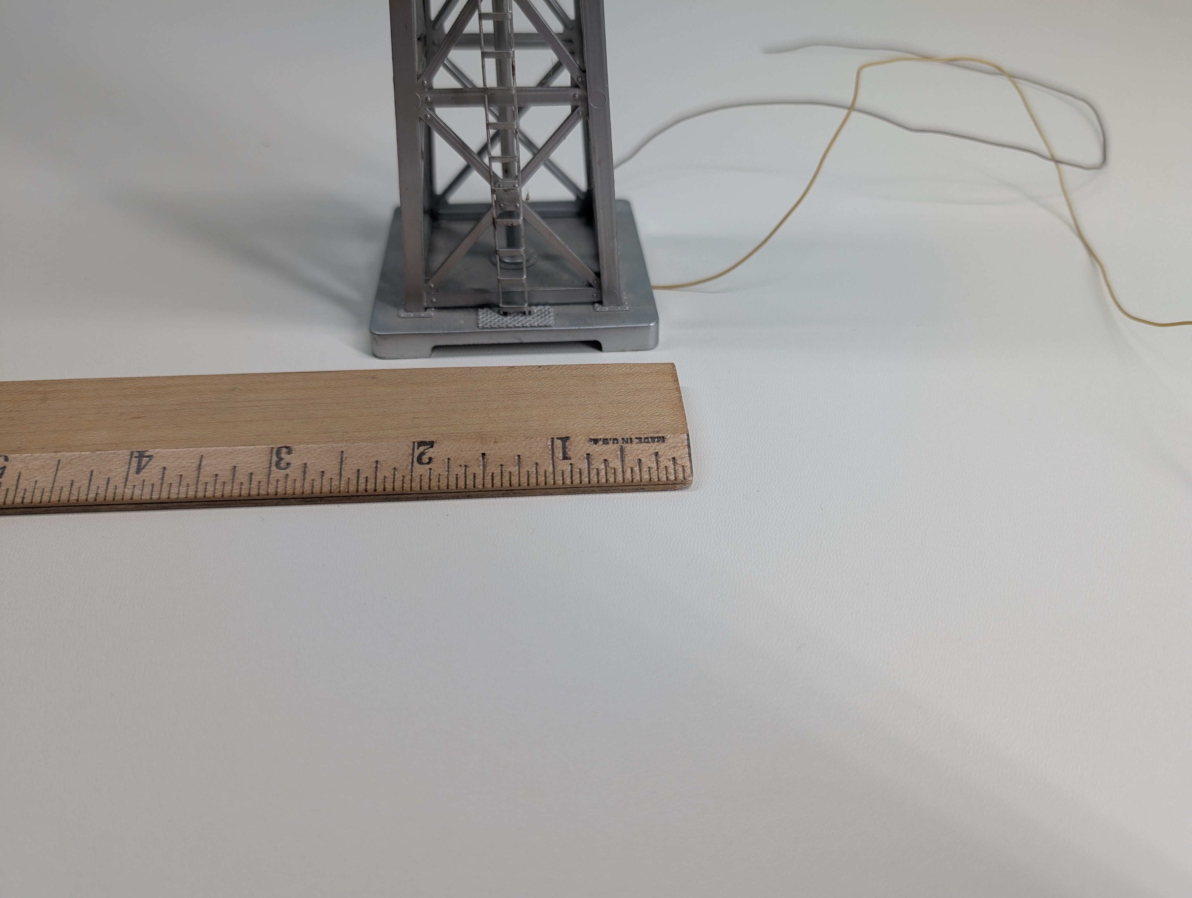 USED Model Power HO Scale Water Tower w/ Blinking Red Light Tested