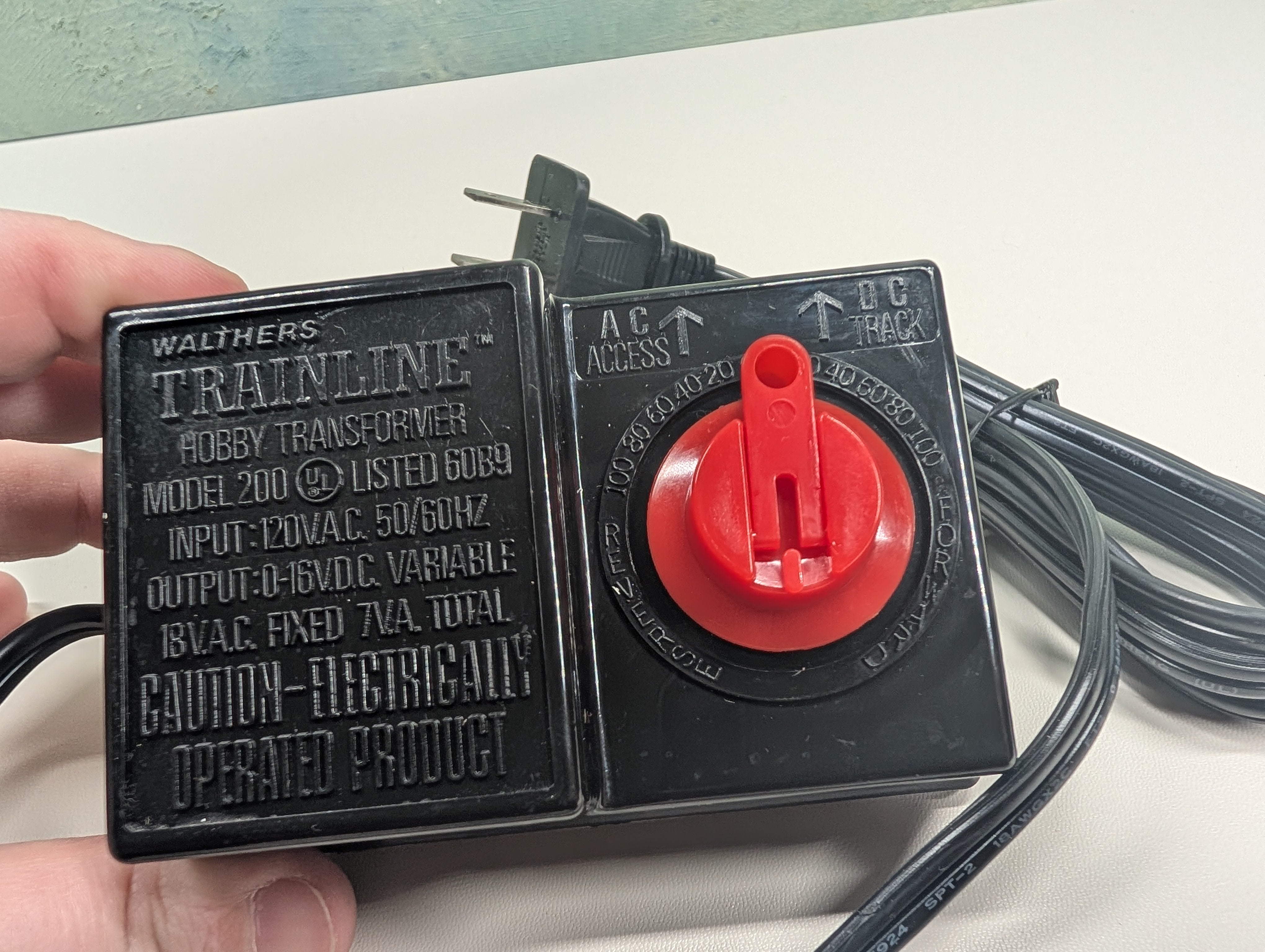 USED WalthersTrainline MULTI Scale Basic 16V DC Track Transformer Test