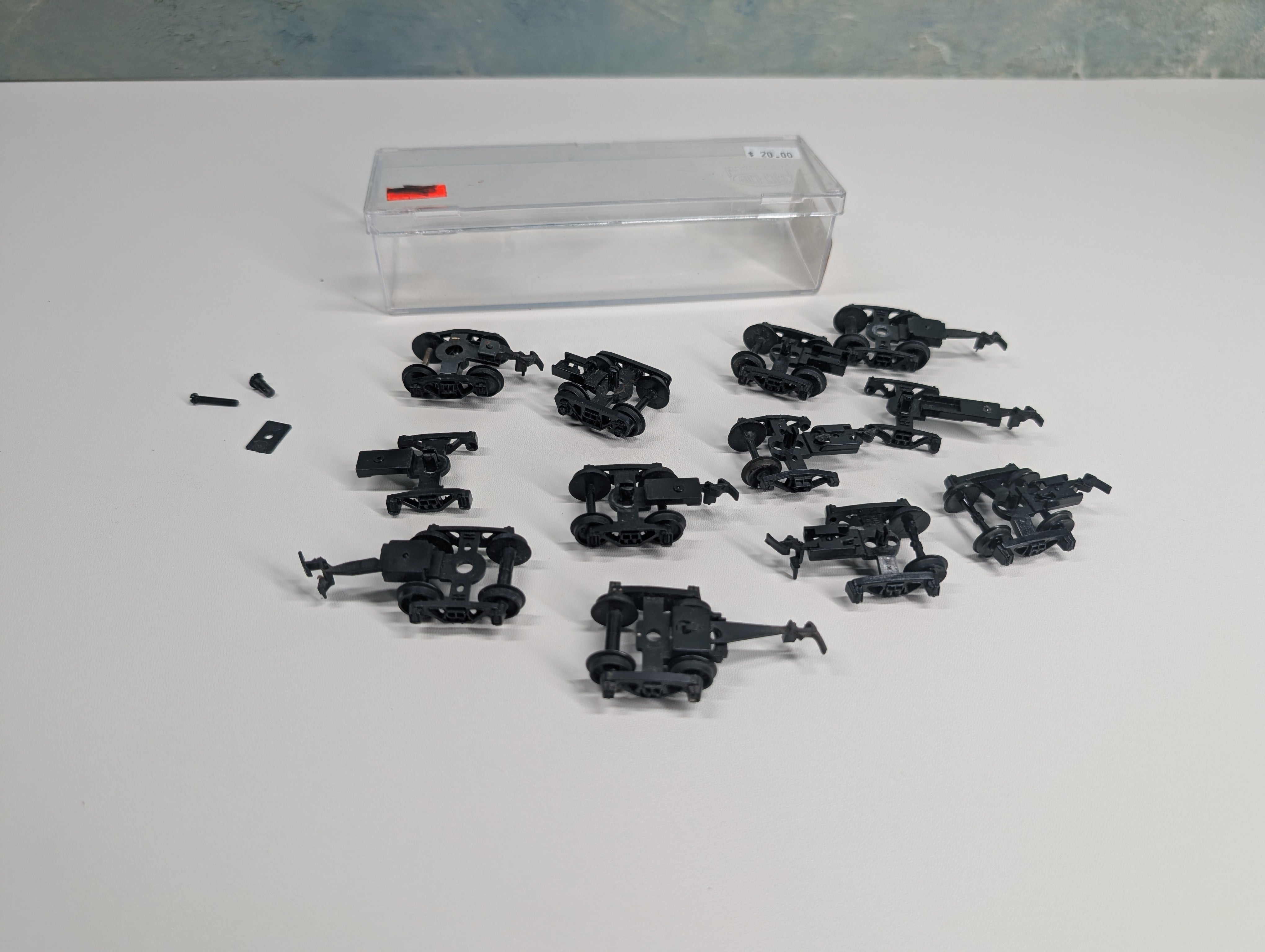 USED HO Scale Lot of Various Trucks w/ Part Container