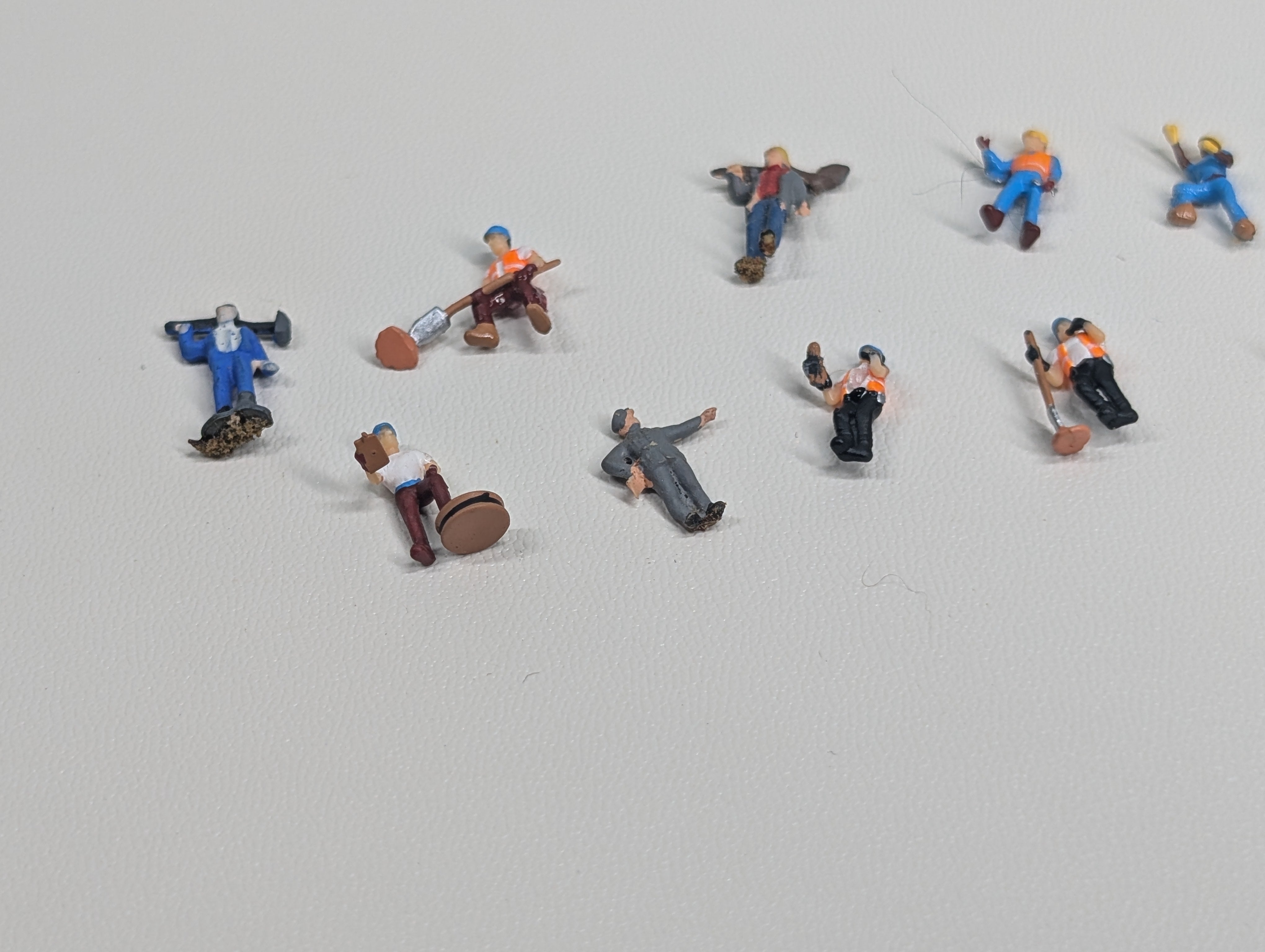 USED N Scale Construction Workers, People