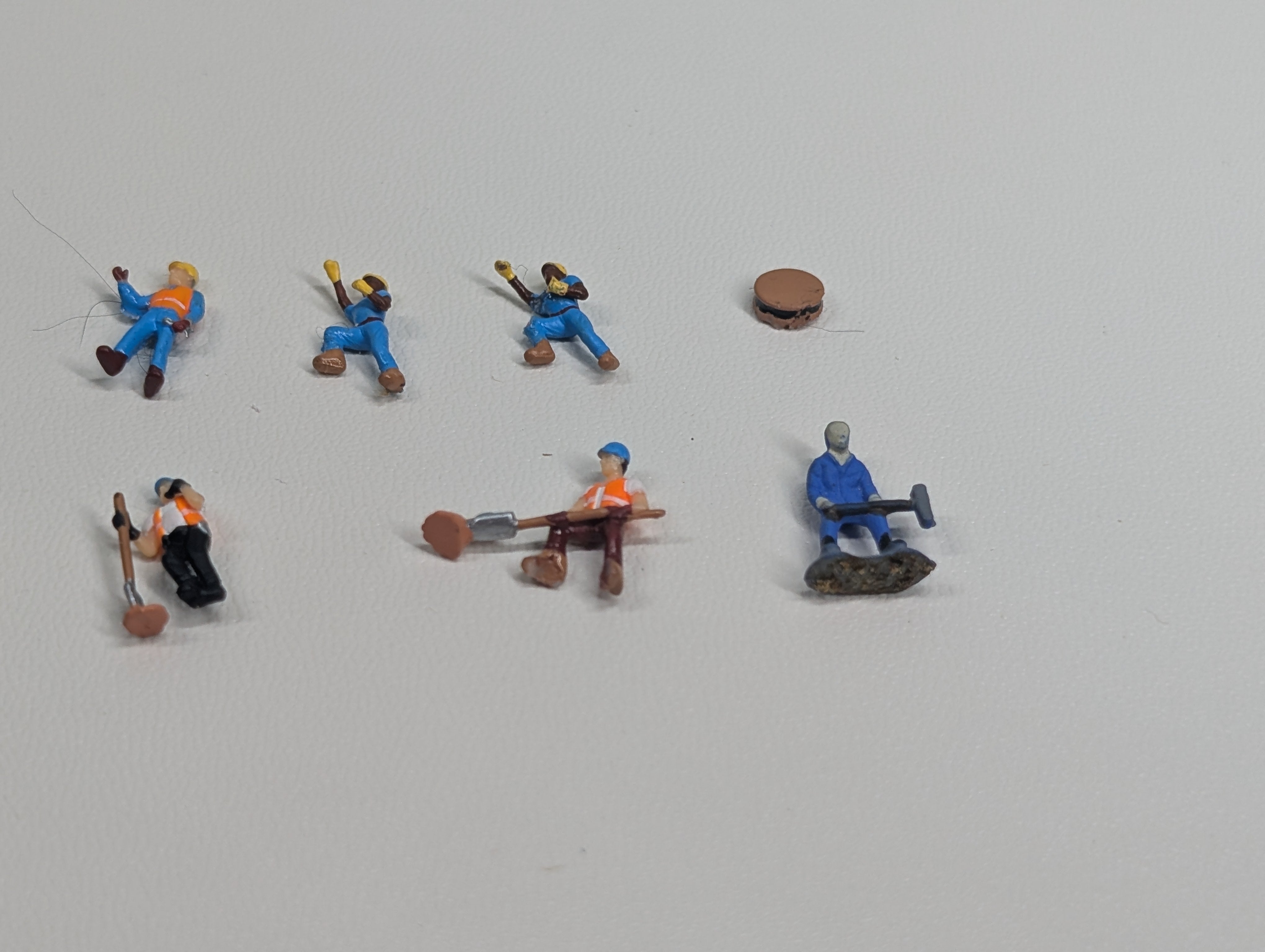 USED N Scale Construction Workers, People