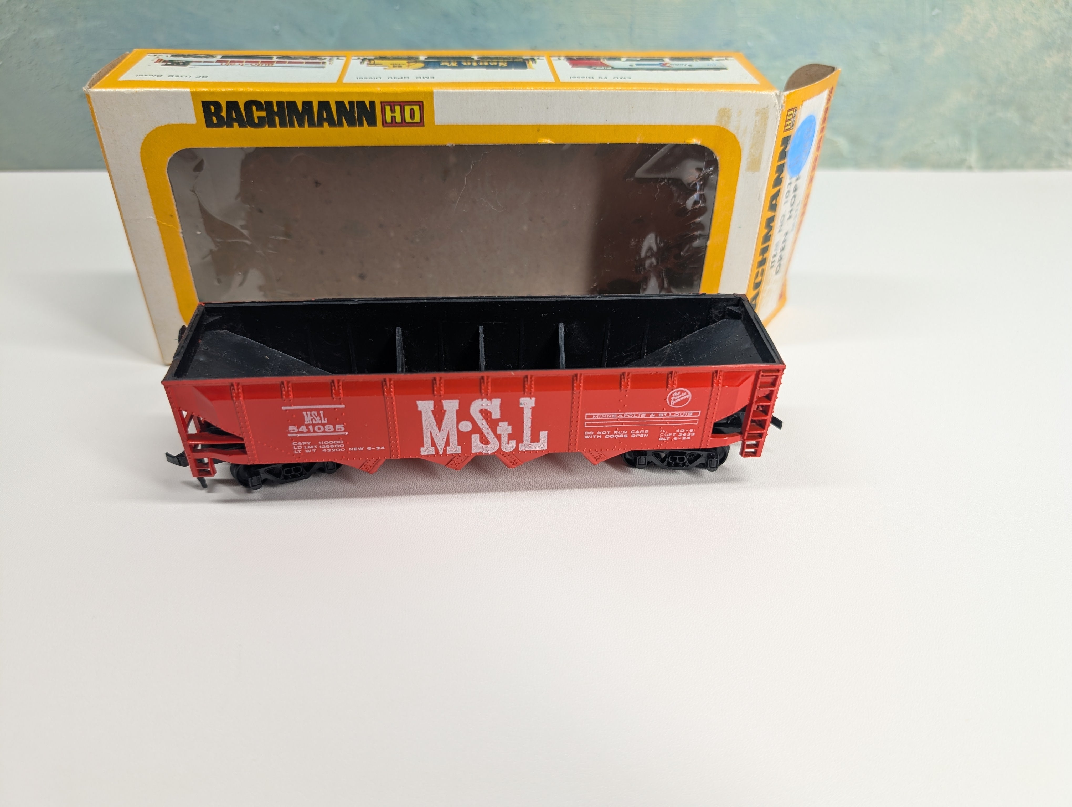 USED Bachmann 1030 HO Scale Quad Hopper Minneapolis & St Louis M&StL