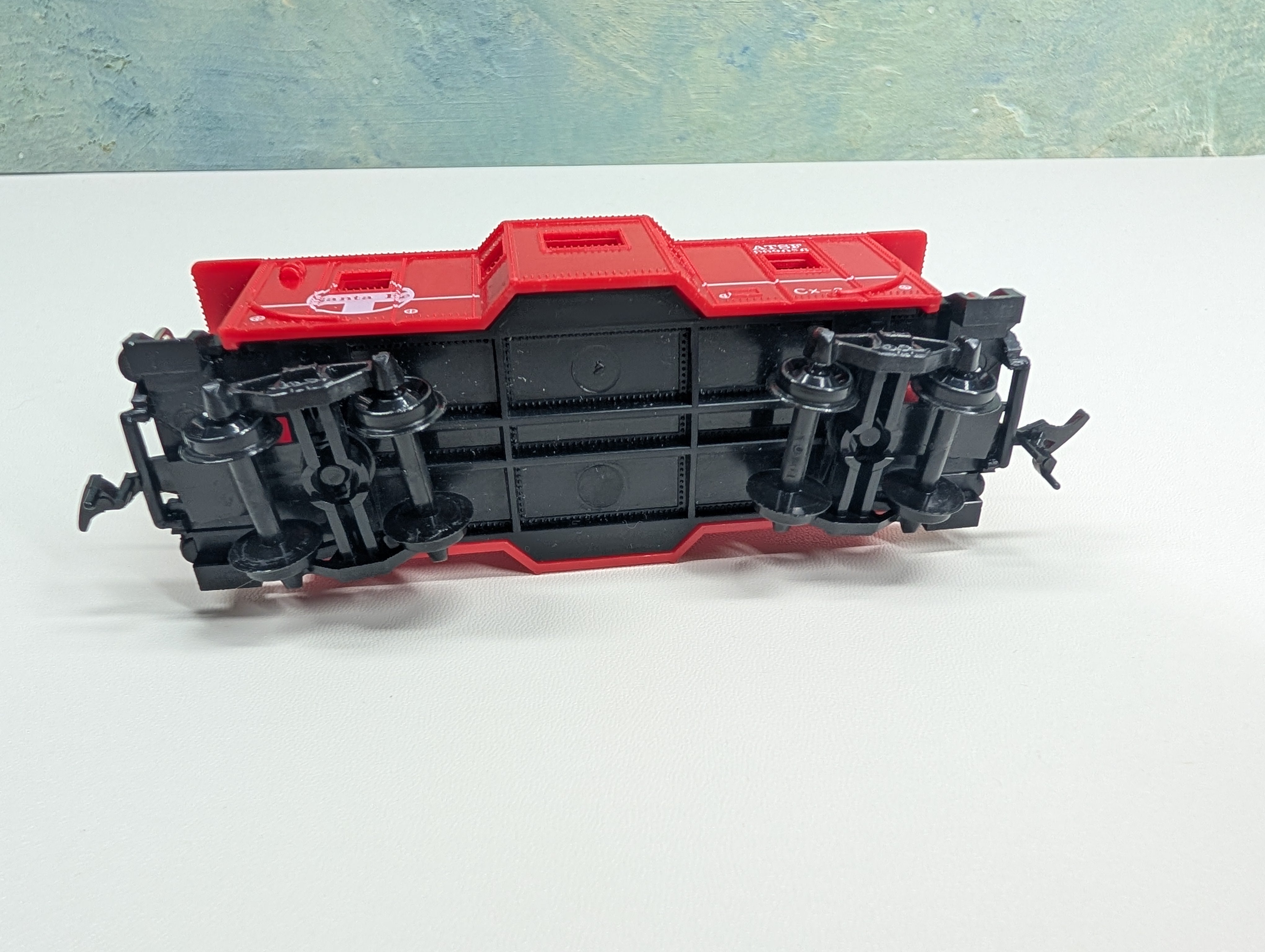 USED Model Power HO Scale Bay Window Caboose Santa Fe ATSF #999056