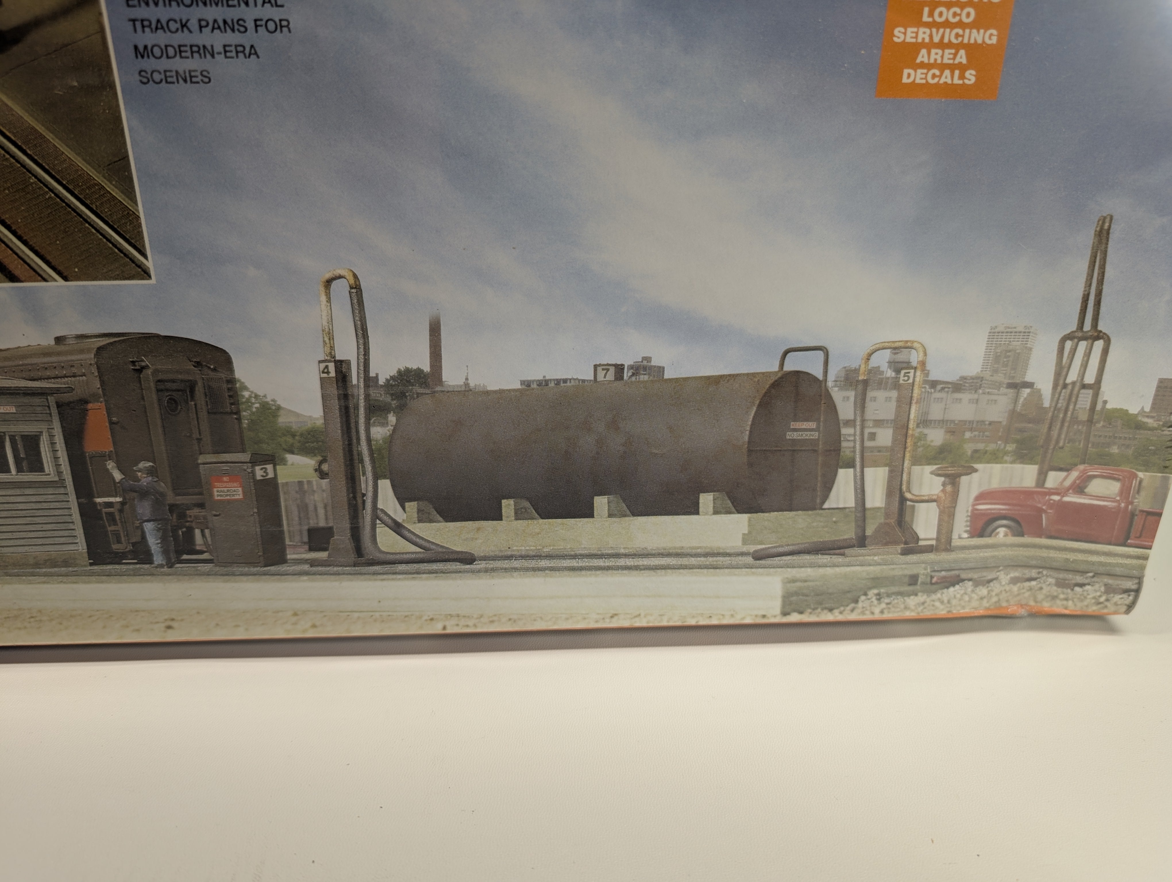 Walthers Cornerstone 933-2908 HO Scale Diesel Fueling Facility